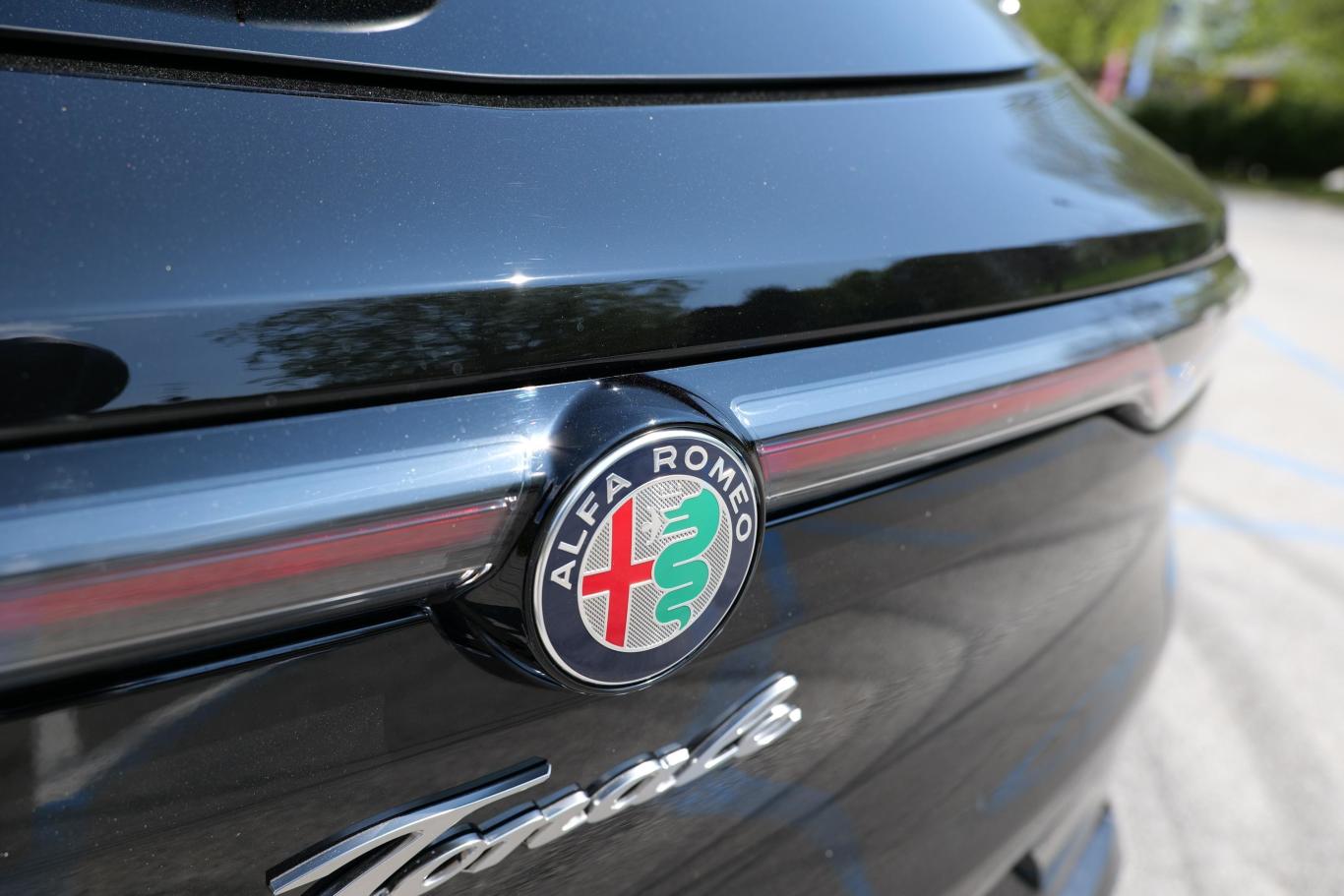 【Tonale托纳利2.0T 纵擎版外观细节图片-汽车图片大全】-易车