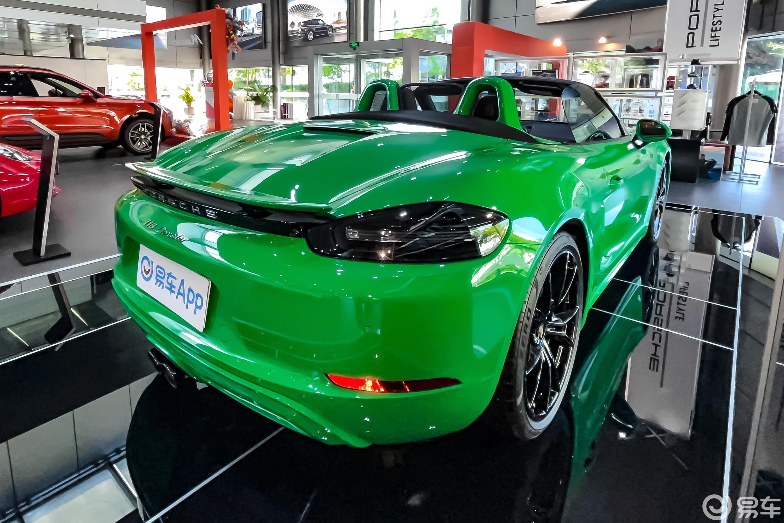 【保时捷718Boxster 2.0T侧后45度车头向右水平图片-汽车图片大全】-易车