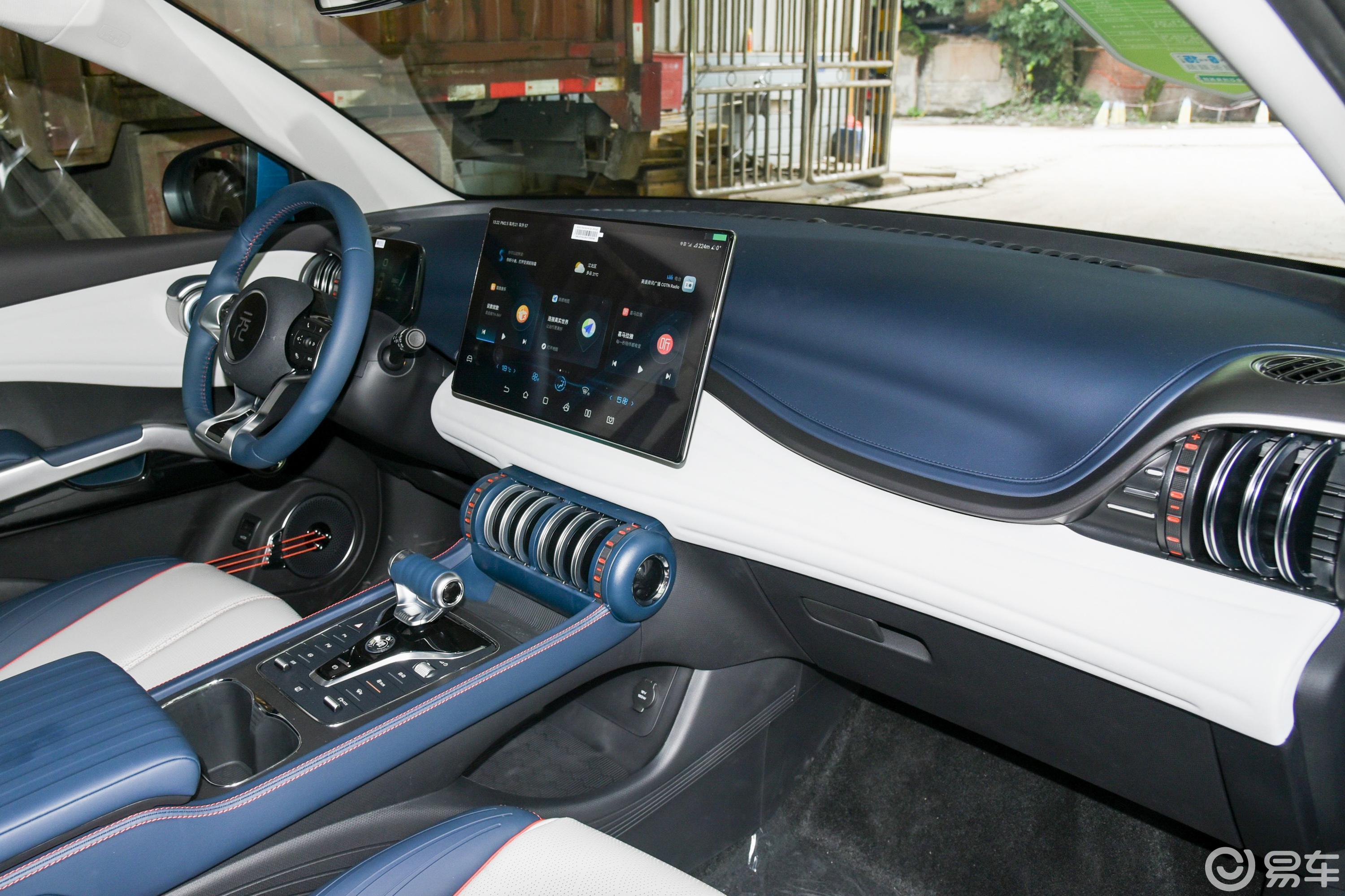 【元PLUS510KM 旗舰型PLUS内饰全景副驾驶员方向图片-汽车图片大全】-易车