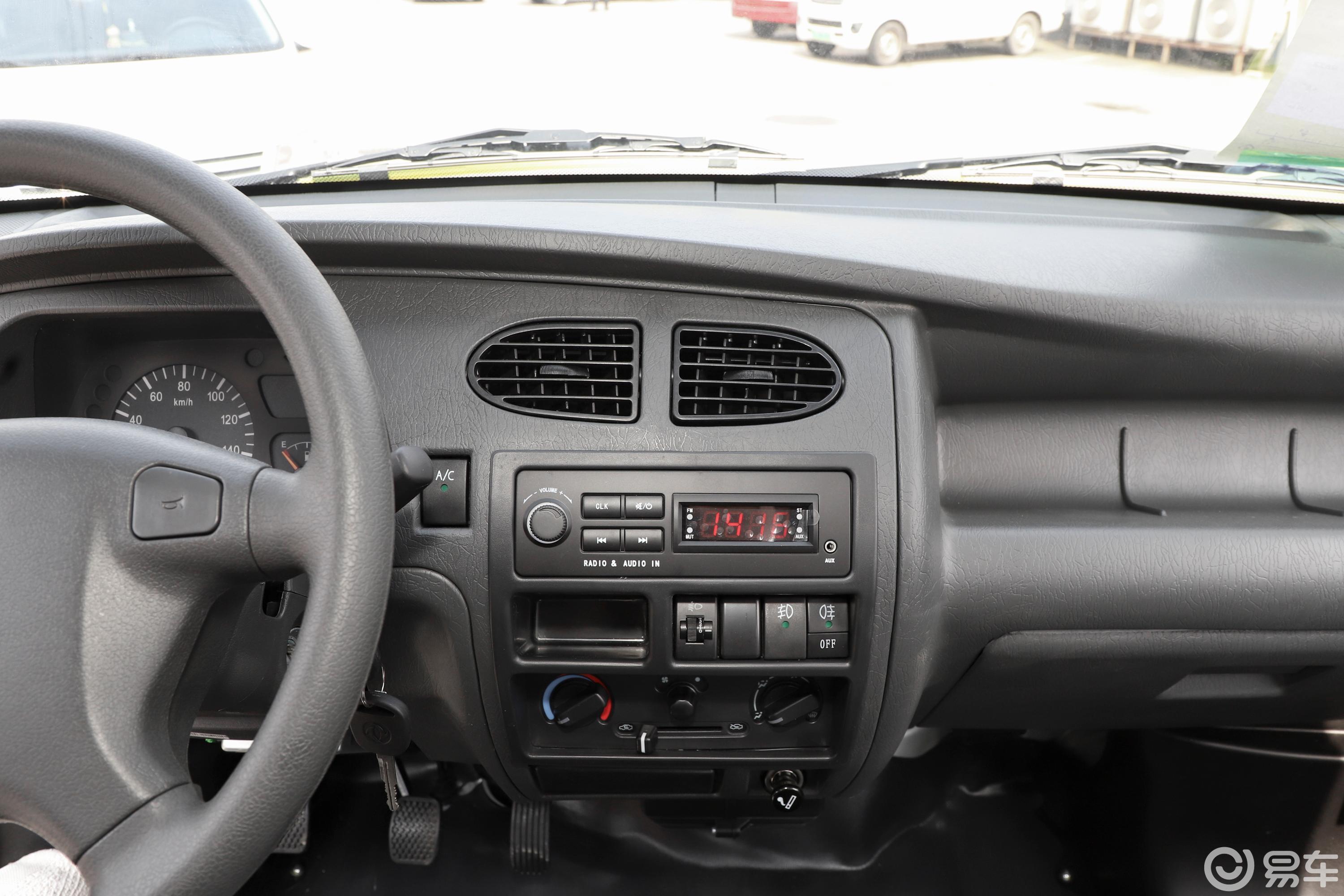 【东风小康K011.3L 手动 基本型 国VI中控台整体图片-汽车图片大全】-易车
