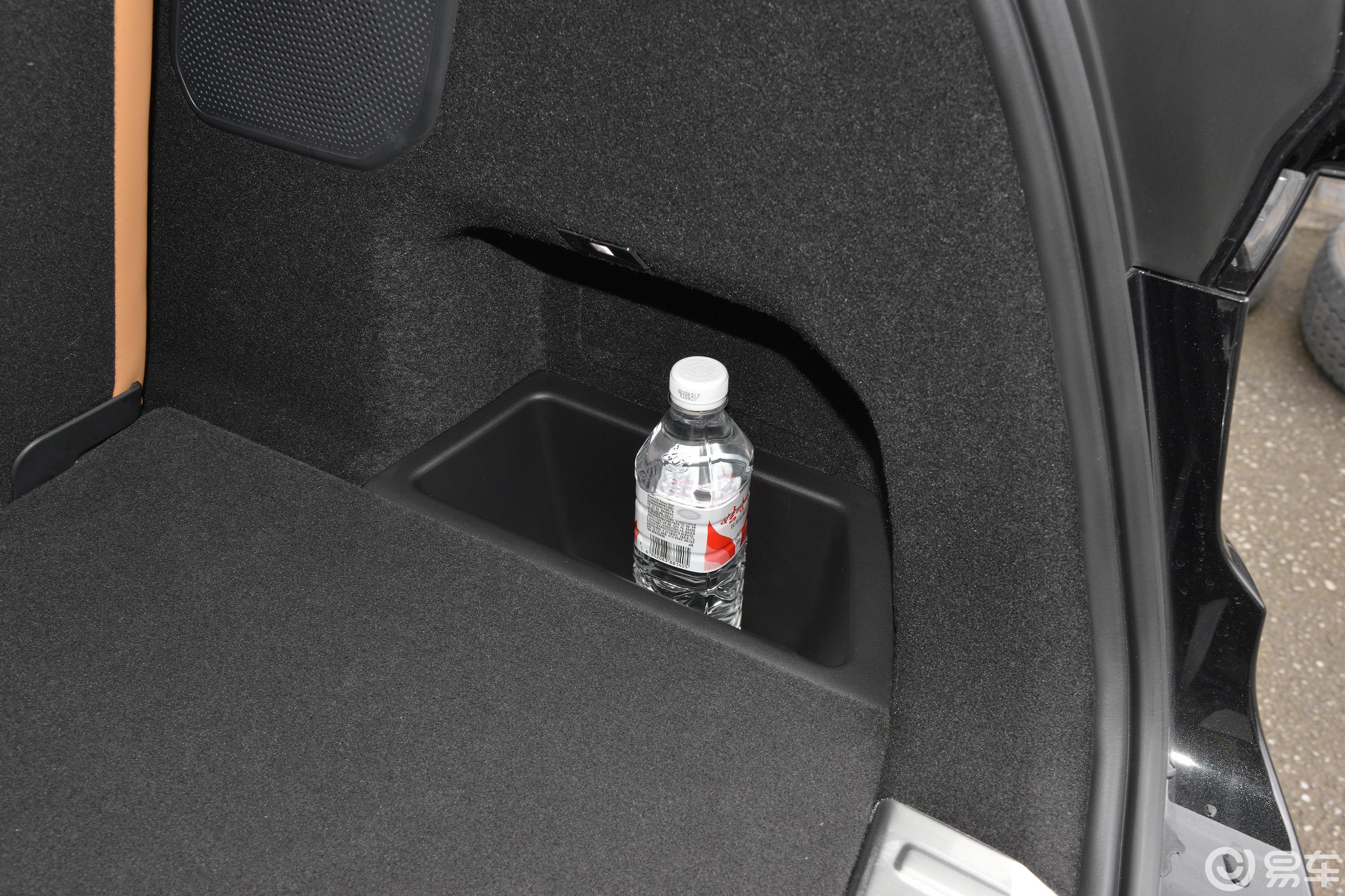 【领克092.0T 手自一体 Halo 7座后备厢图片-汽车图片大全】-易车