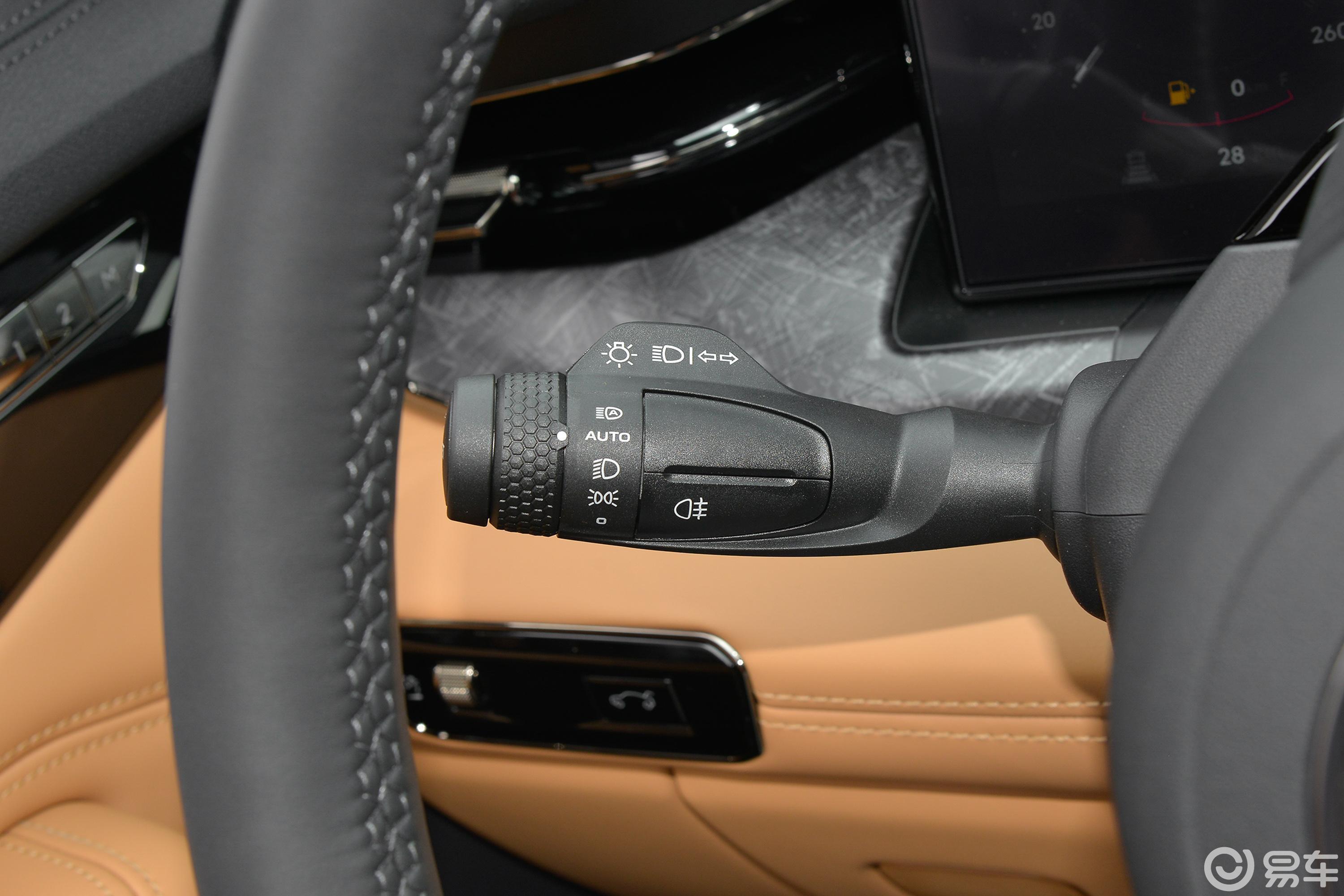 【领克092.0T 手自一体 Halo 7座主驾驶位图片-汽车图片大全】-易车