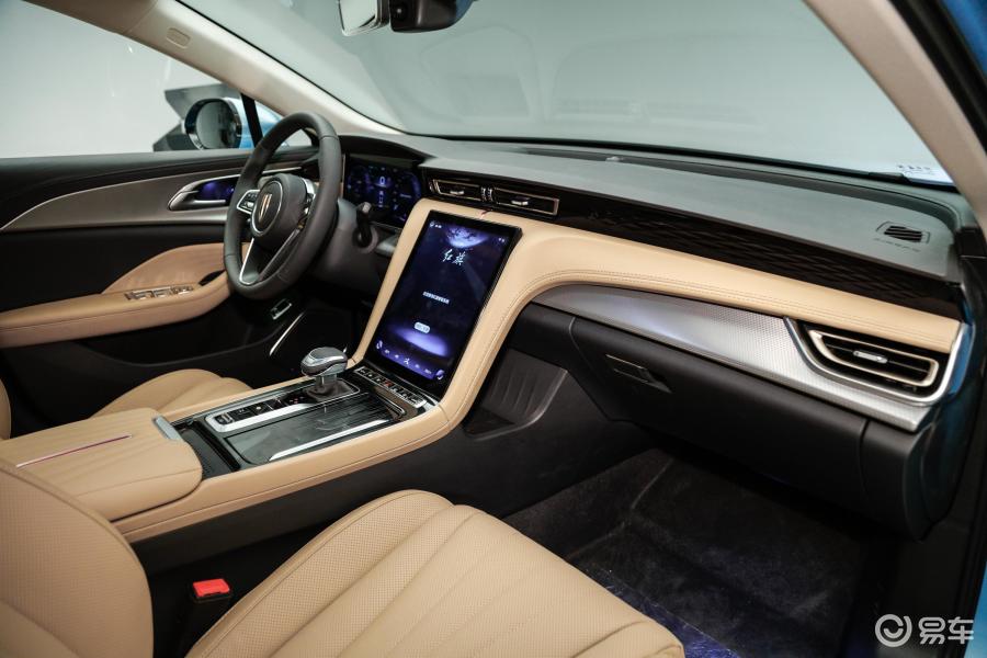 【红旗H52023款混动 1.5T 智联旗领版内饰全景副驾驶员方向汽车图片-汽车图片大全】-易车