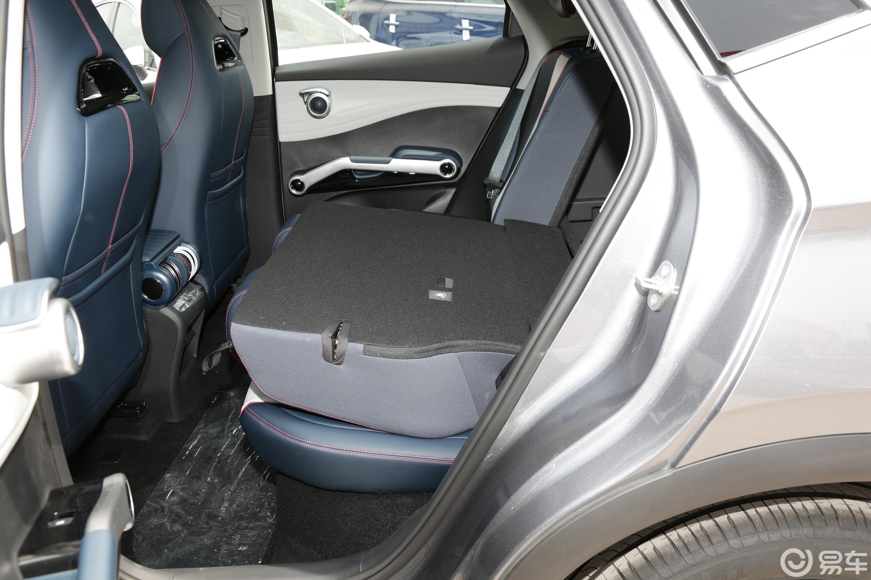 【元PLUS430KM 尊贵型后排空间图片-汽车图片大全】-易车