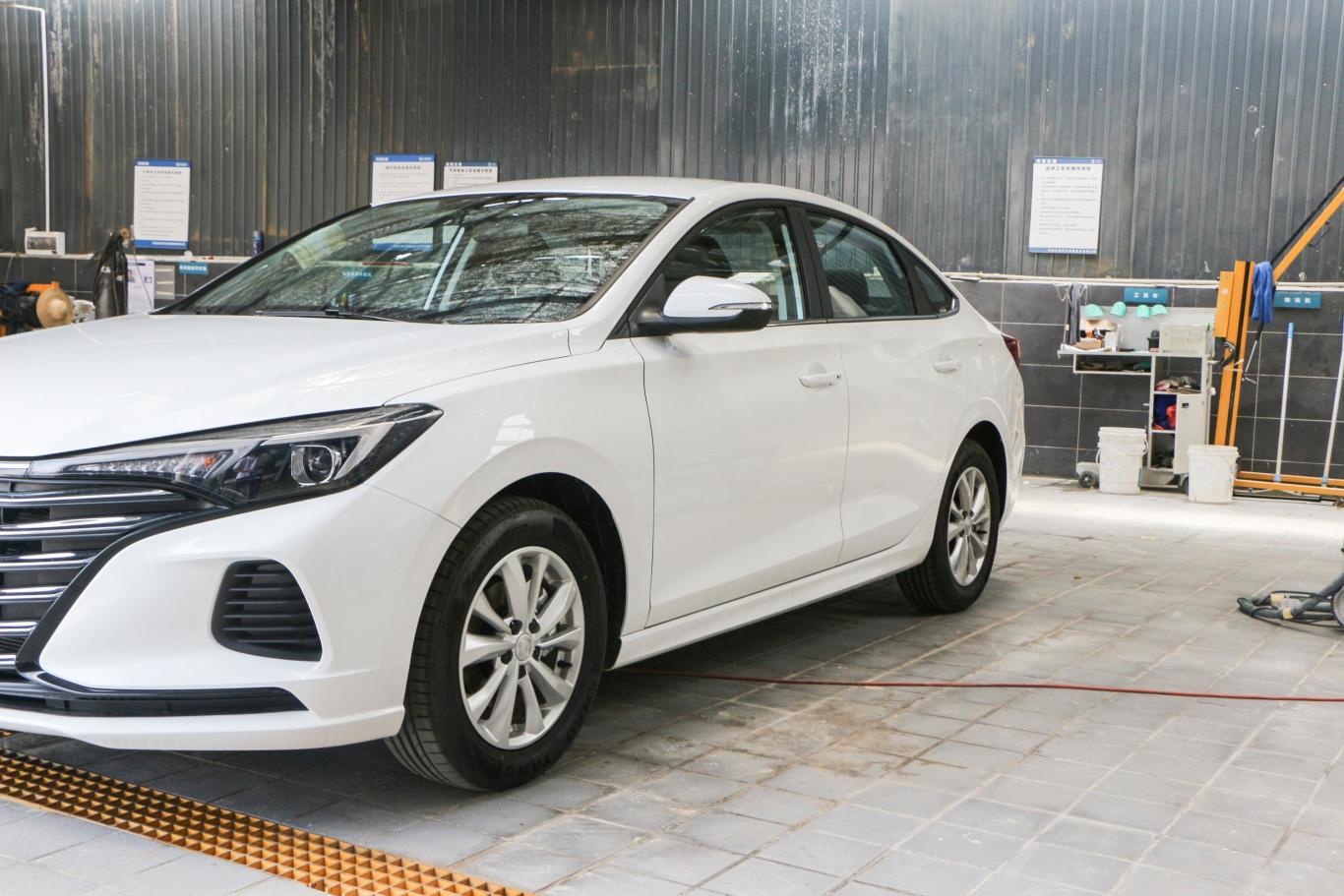 【逸动PLUS 1.6L GDI 手动精英版外观细节图片-汽车图片大全】-易车