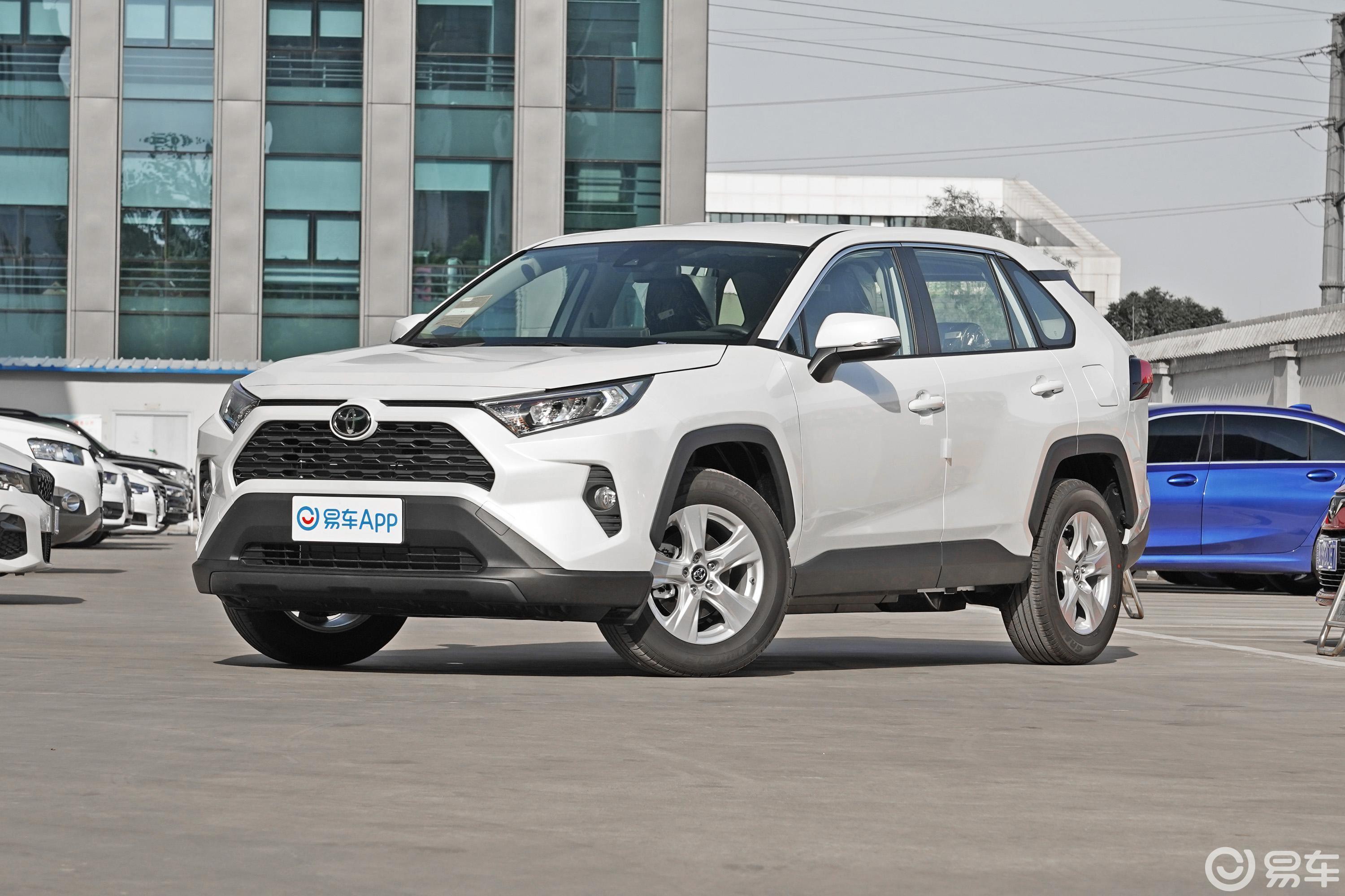 【RAV4荣放2.0L CVT两驱都市版侧前45度车头向左水平图片-汽车图片大全】-易车