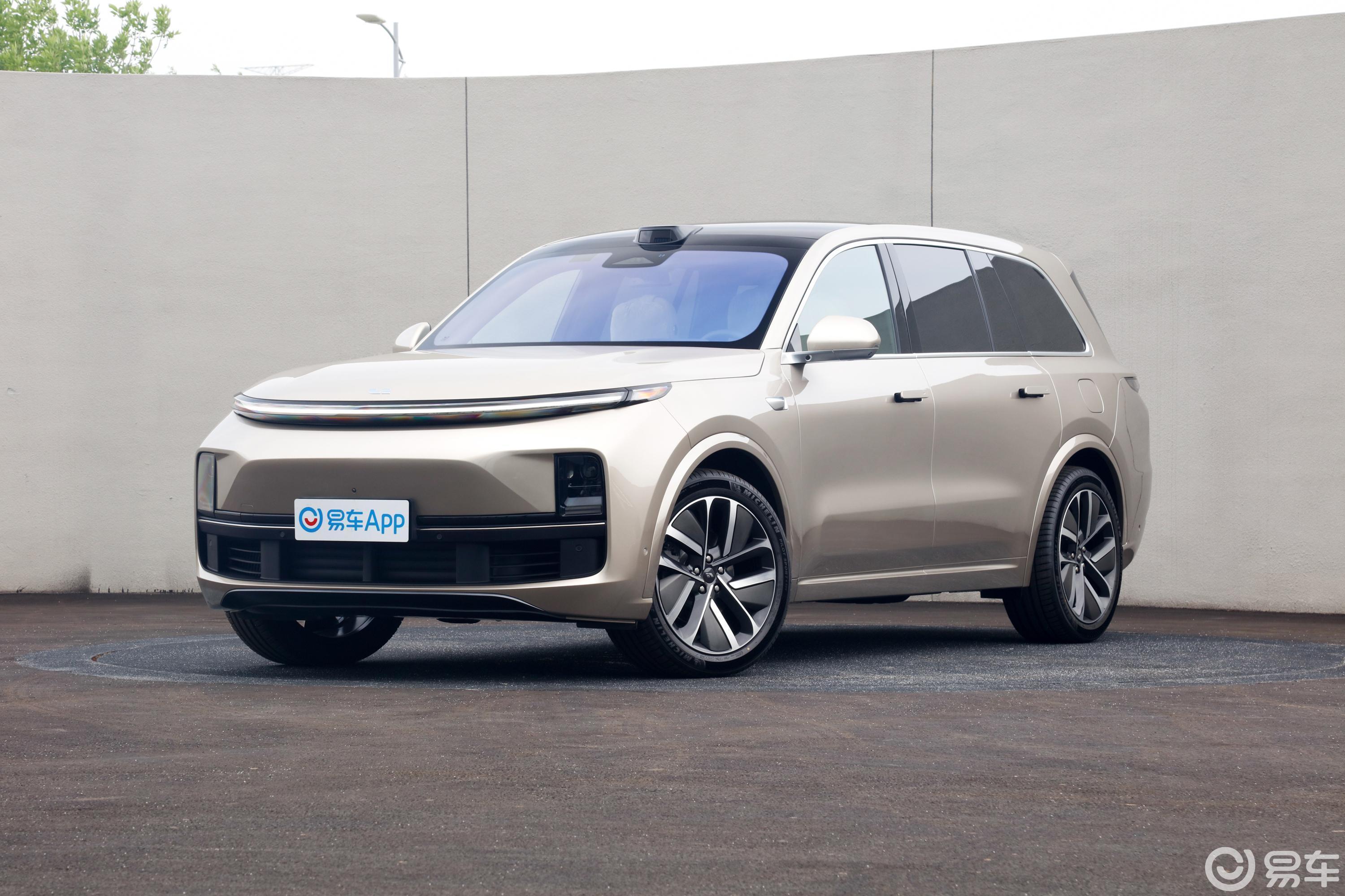 【理想L9L9 Max版侧前45度车头向左水平图片-汽车图片大全】-易车