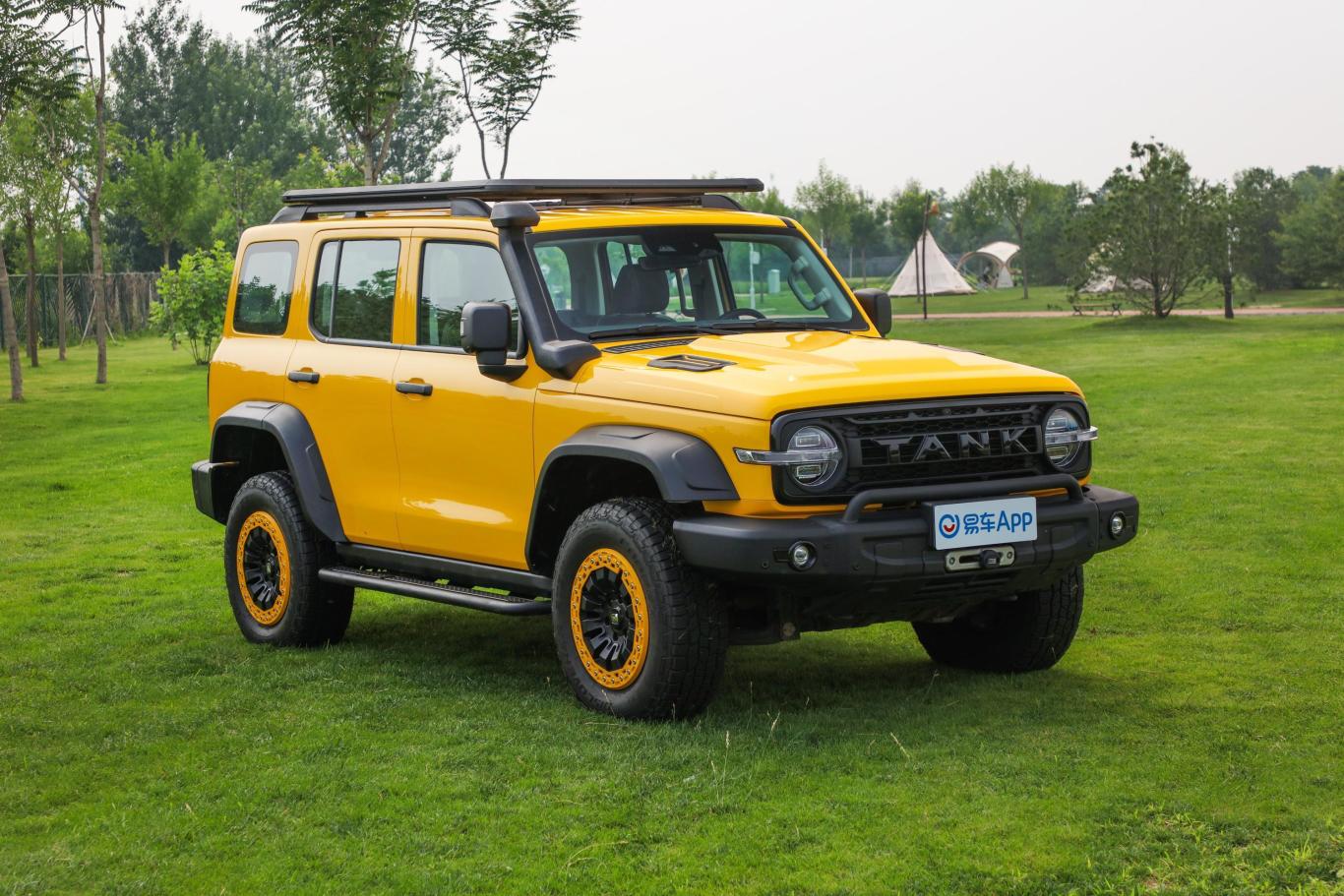 【坦克3002.0T 边境限定版侧前45度车头向右水平图片-汽车图片大全】-易车