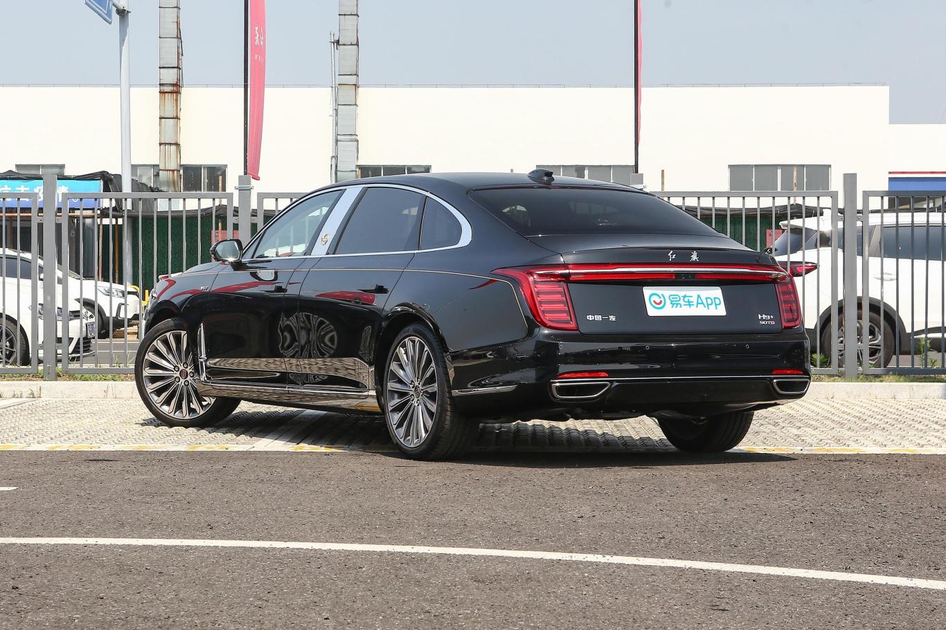 【红旗H93.0T H9+ 卓越定制版侧后45度车头向左水平图片-汽车图片大全】-易车