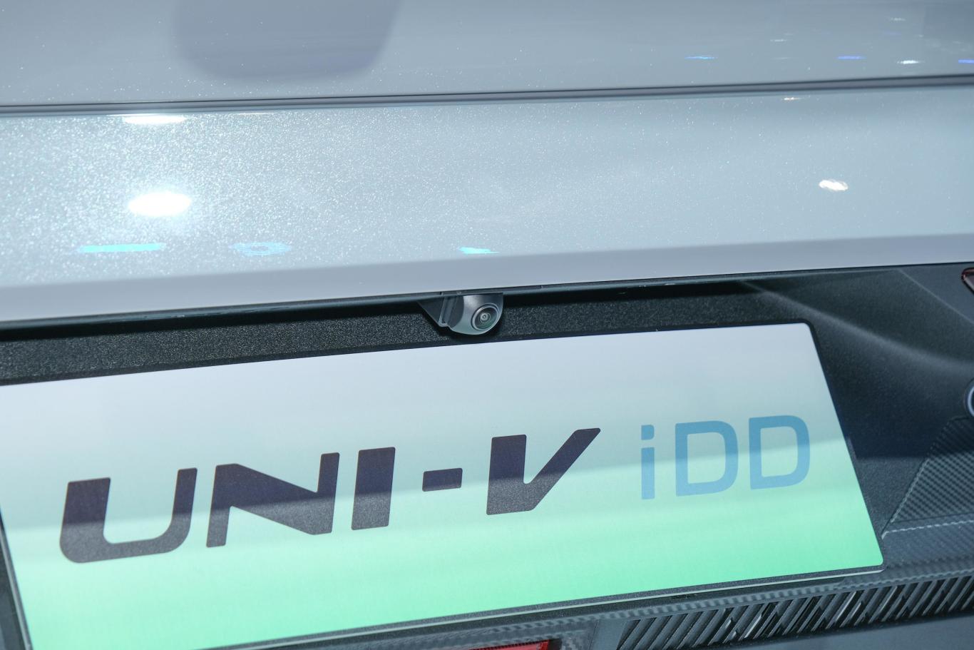 【长安UNI-V 智电iDD1.5T 顶配版图片-汽车图片大全】-易车