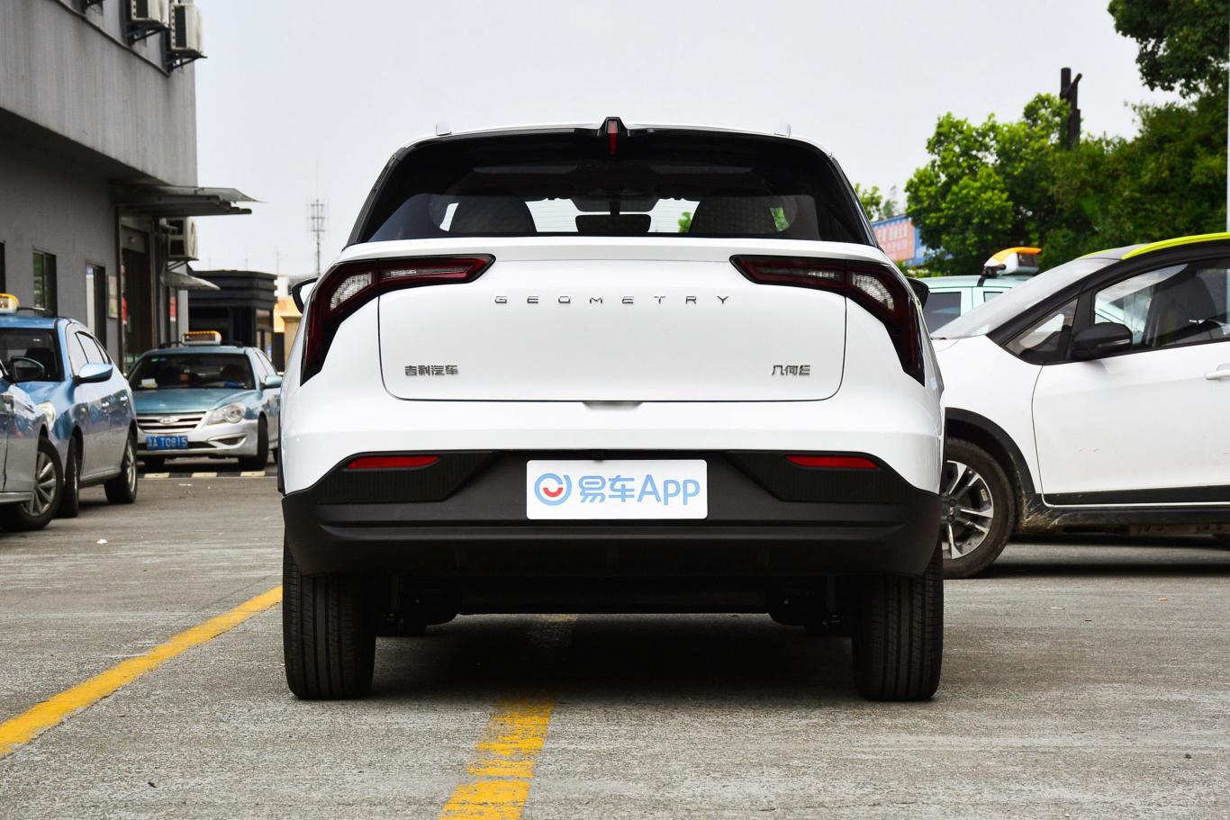 【吉利几何e320km 乖巧虎 4座正后水平图片 汽车图片大全】 易车