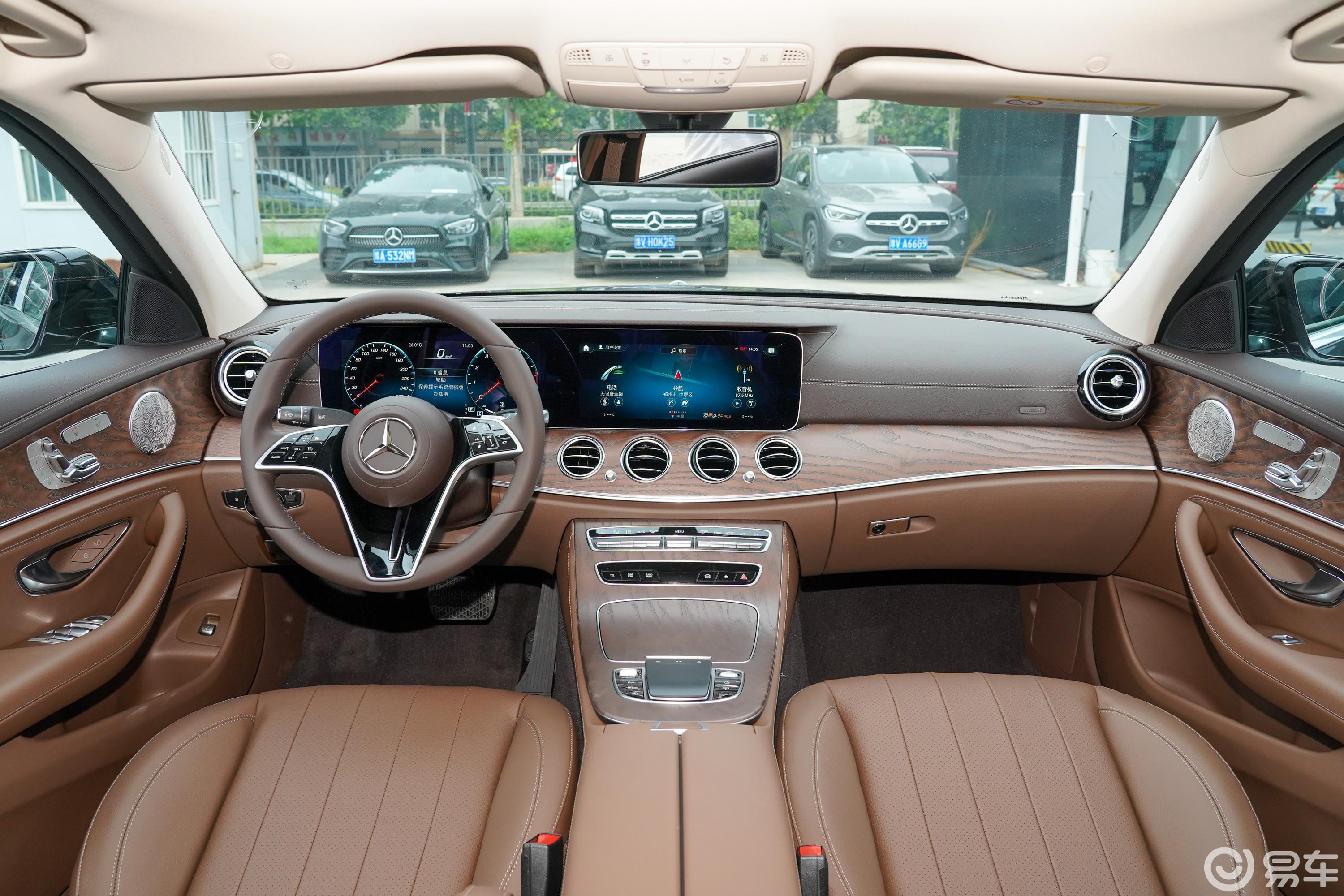 【奔驰E级改款三 E 300 L 豪华型内饰全景正拍图片-汽车图片大全】-易车