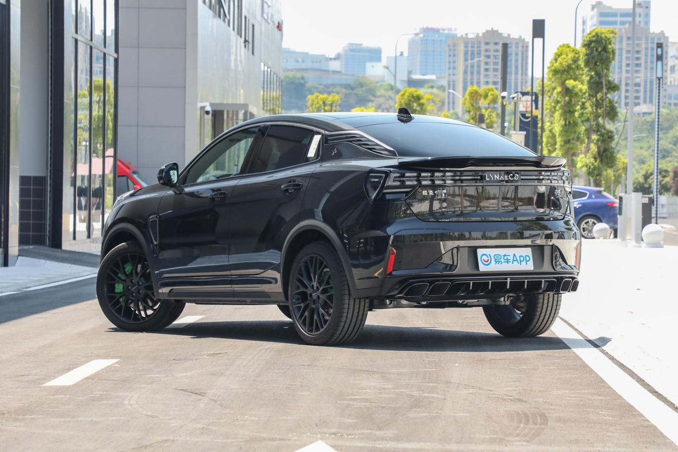 【领克0505+ 2.0T 四驱黑色版侧后45度车头向左水平图片-汽车图片大全】-易车