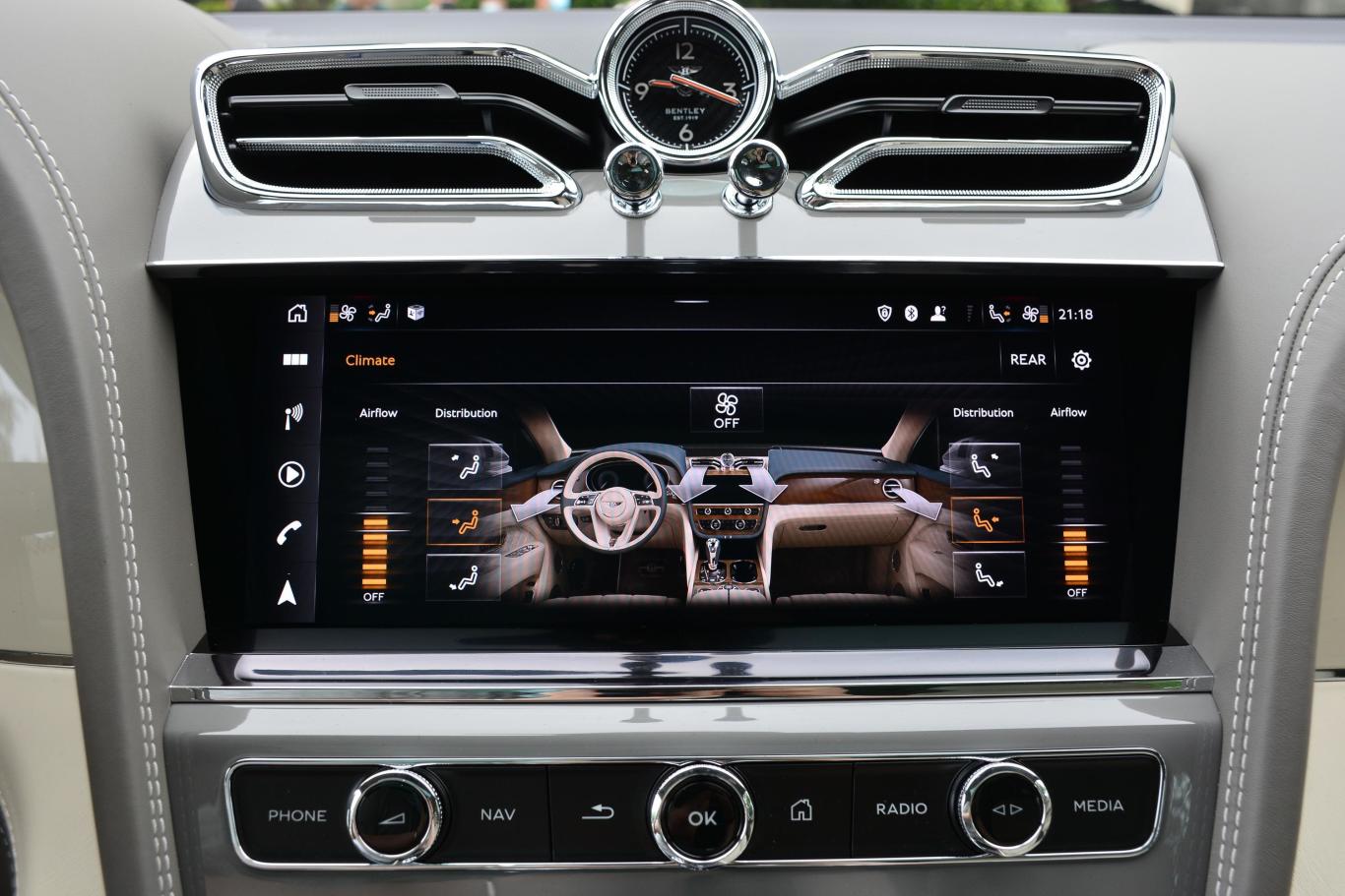 【添越4.0T V8 长轴距雅度版车机图片-汽车图片大全】-易车