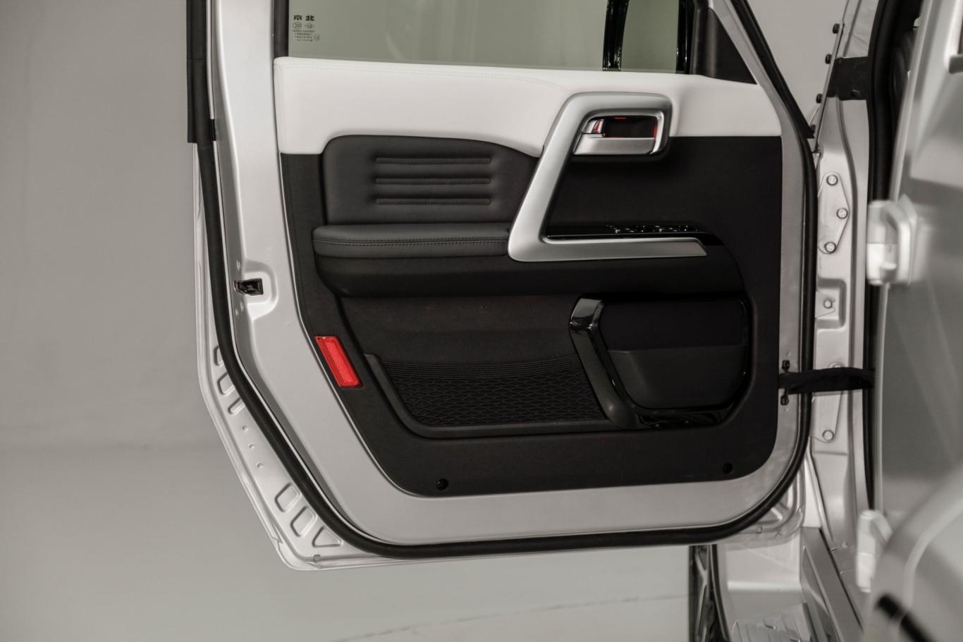 【北京BJ40超及40 2.0T 自动四驱Meta 40 Pro 汽油主驾驶位图片-汽车图片大全】-易车