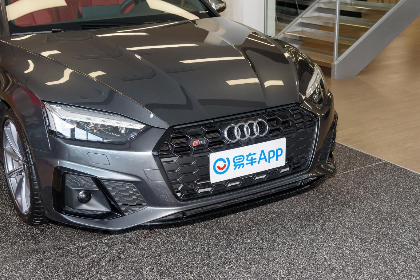 【奥迪S53.0T Coupe前格栅侧俯拍图片-汽车图片大全】-易车