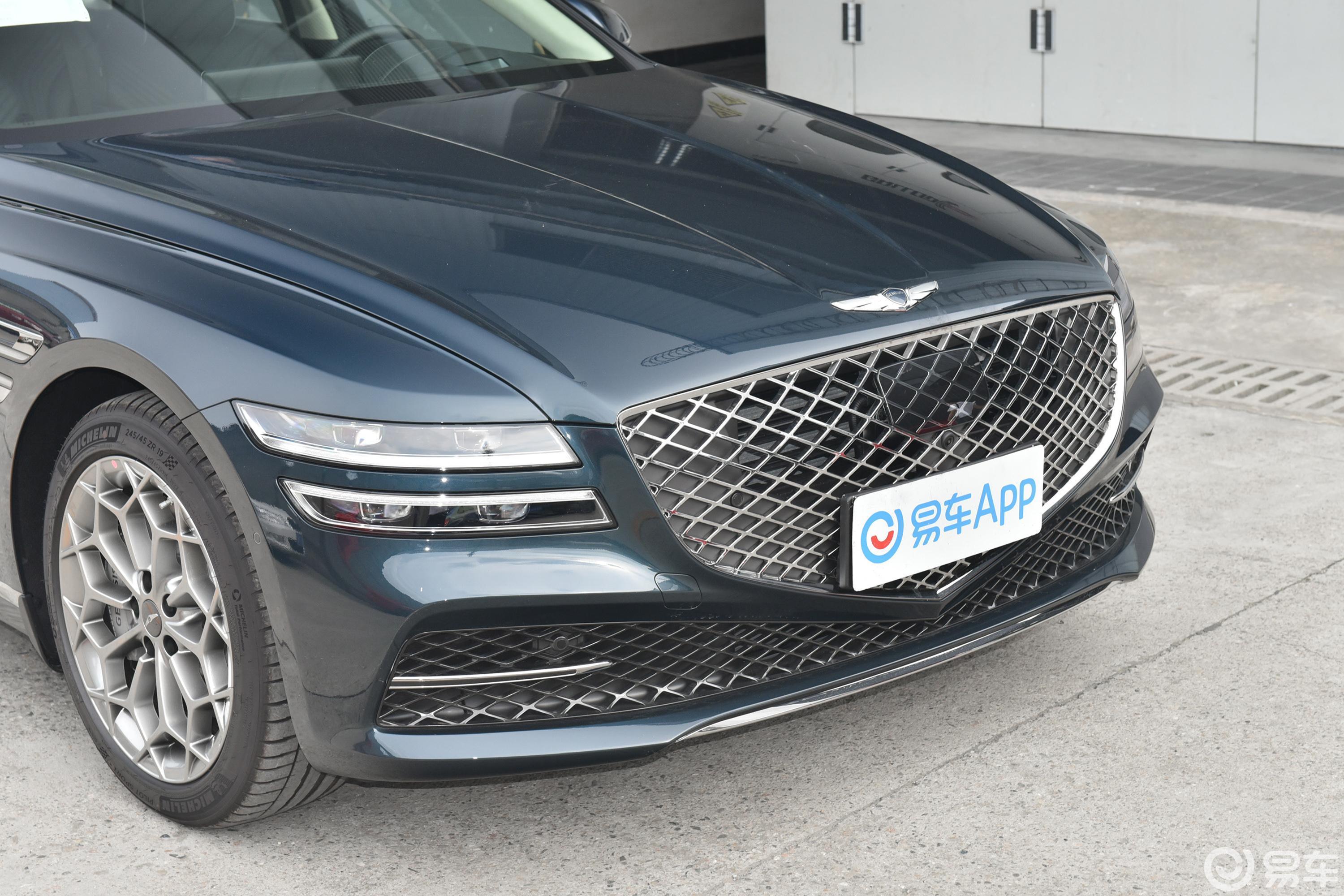 【捷尼赛思G802.5T 两驱 旗舰版前格栅侧俯拍图片-汽车图片大全】-易车