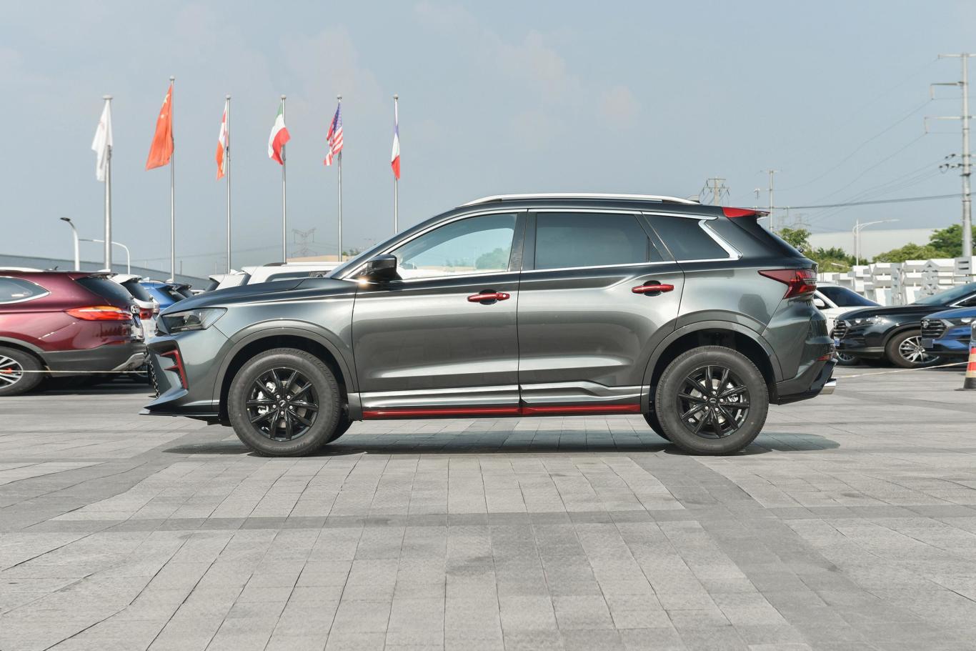 【SWM斯威G01FF1.5T 双离合铂金版正侧车头向左水平图片-汽车图片大全】-易车