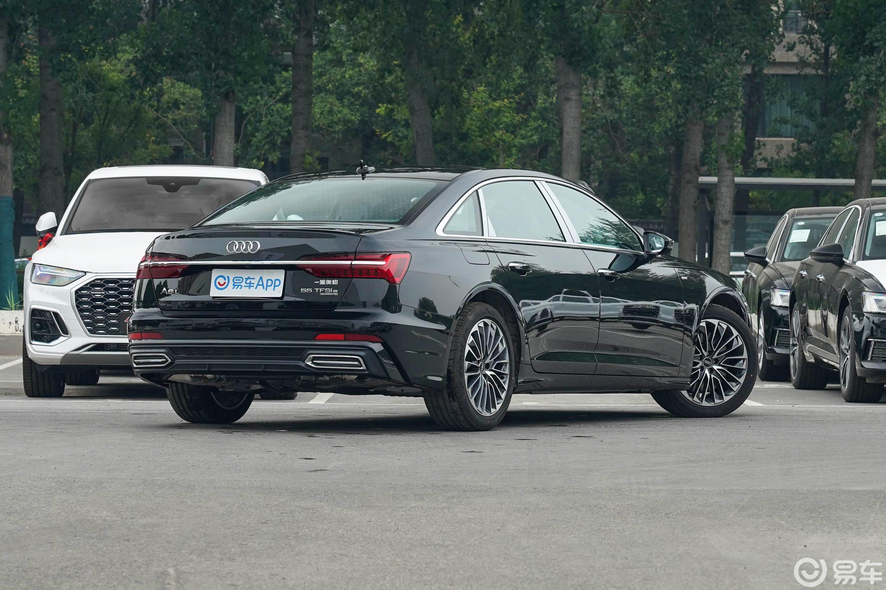 【奥迪A6L 插电混动55 TFSI e quattro侧后45度车头向右水平图片-汽车图片大全】-易车