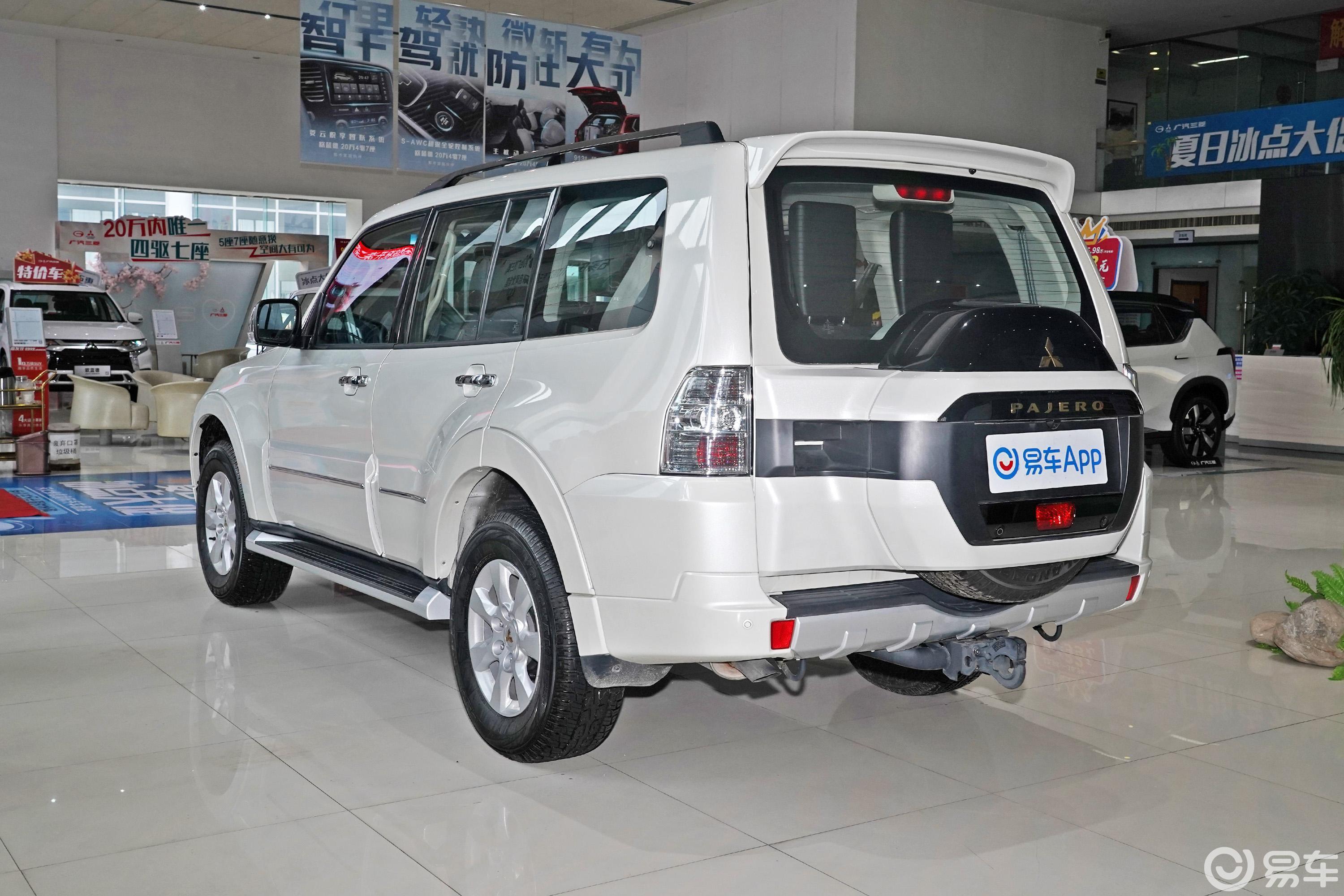 【帕杰罗(进口)3.0L 平行进口高配版侧后45度车头向左水平图片-汽车图片大全】-易车