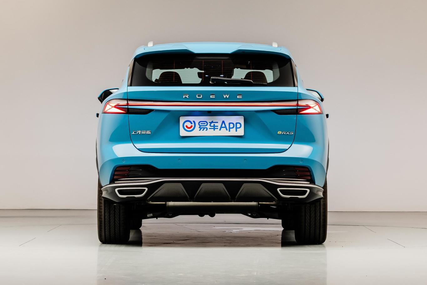 【荣威eRX51.5T 50km 超混尊荣版正后水平图片-汽车图片大全】-易车