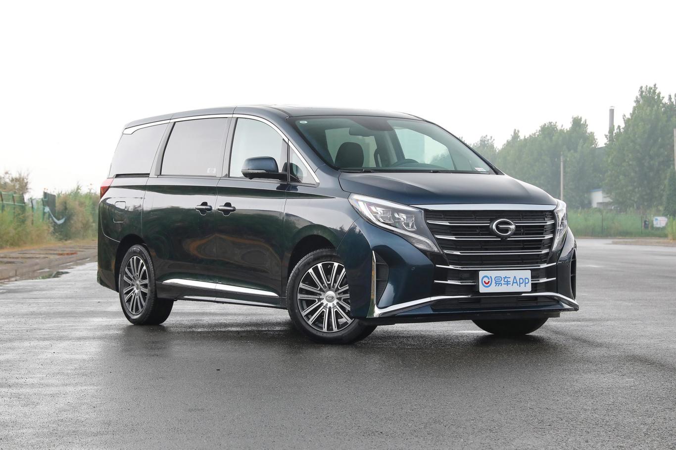 【传祺M8领秀系列 390T 至尊版 7座侧前45度车头向右水平图片-汽车图片大全】-易车