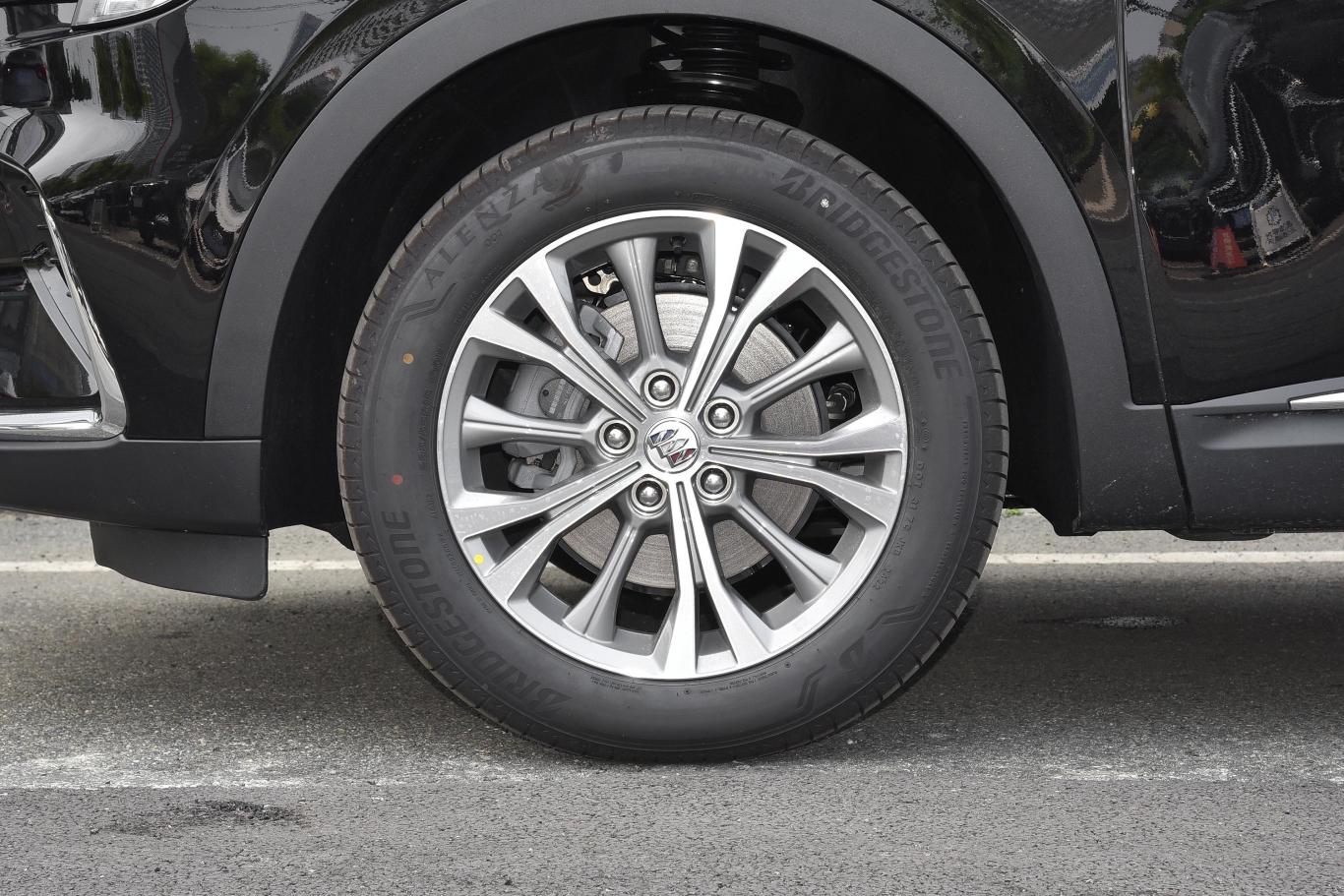 【昂科威改款 昂科威Plus 552T 两驱豪华型 5座前轮毂造型图片-汽车图片大全】-易车