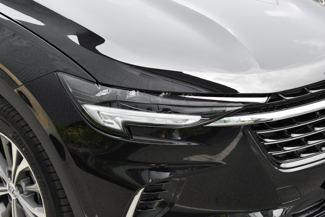 【昂科威改款 昂科威Plus 552T 两驱豪华型 5座大灯侧45度俯拍图片-汽车图片大全】-易车