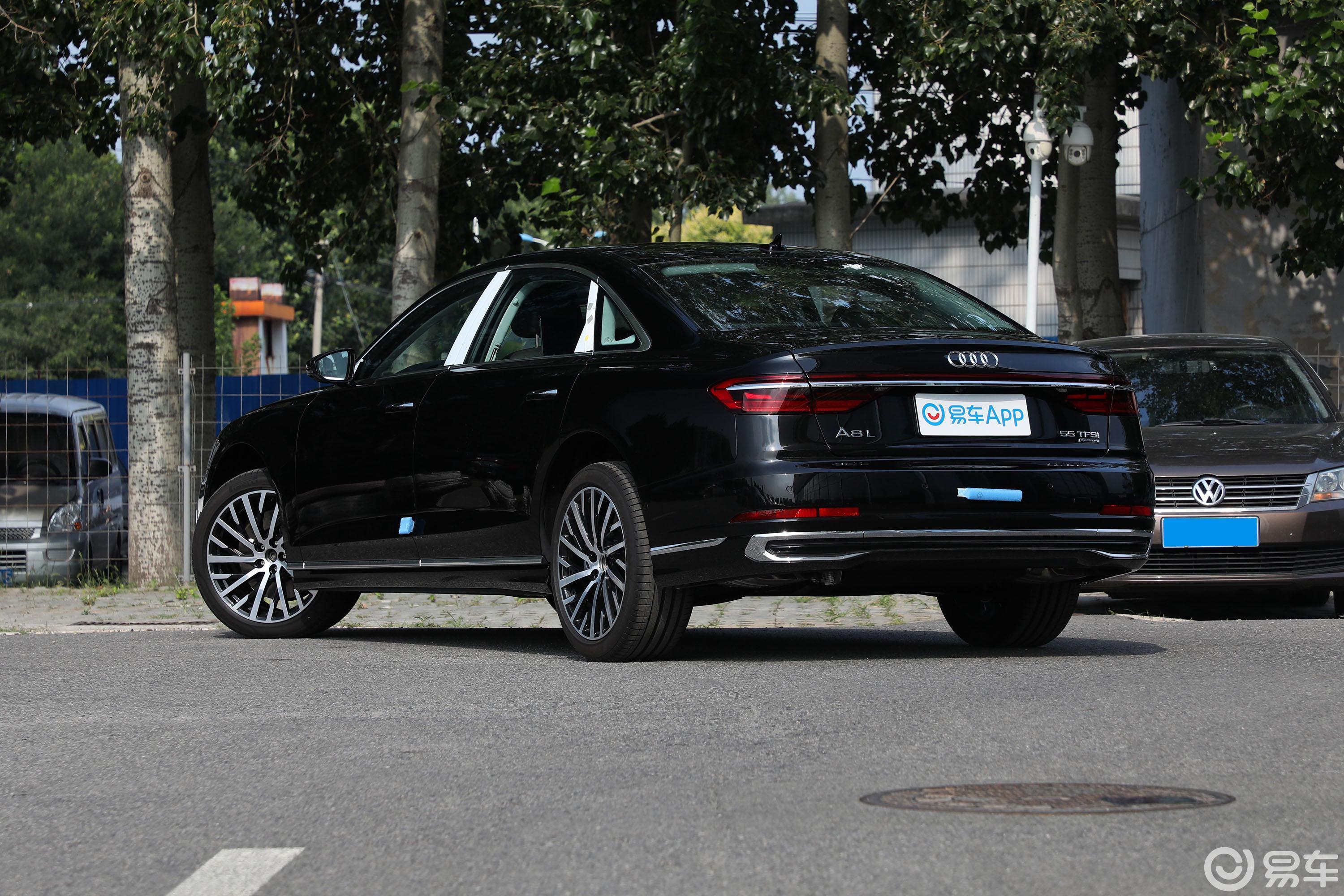 【奥迪A8改款 A8L 55 TFSI quattro 旗舰型侧后45度车头向左水平图片-汽车图片大全】-易车