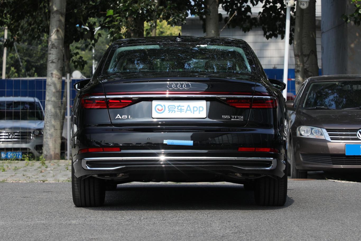 【奥迪A8改款 A8L 55 TFSI quattro 旗舰型正后水平图片-汽车图片大全】-易车