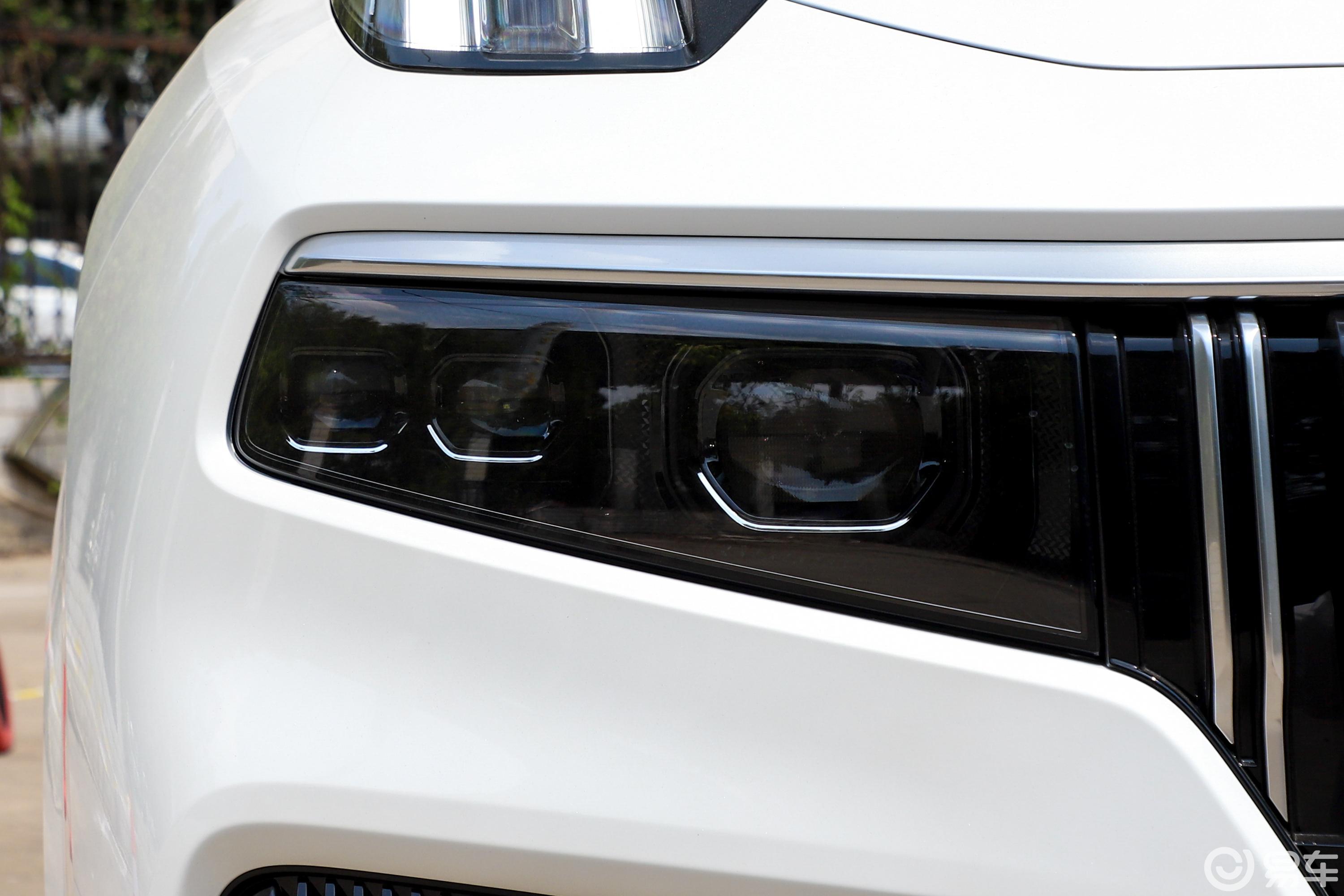 【领克092.0T 手自一体 Pro 7座外观灯组图片-汽车图片大全】-易车