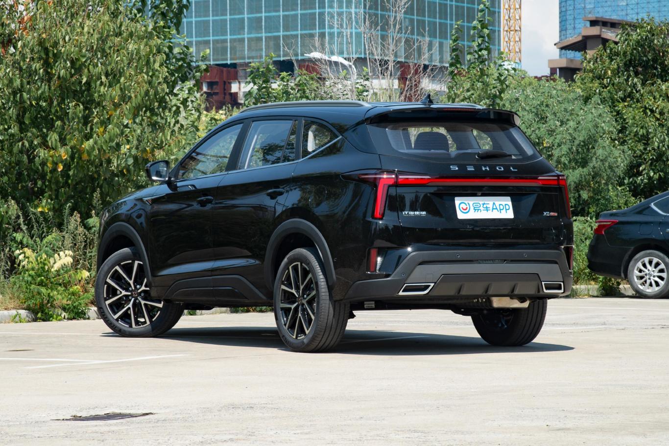 【思皓X8 PLUS1.5T 双离合智尚版 6座侧后45度车头向右水平图片-汽车图片大全】-易车