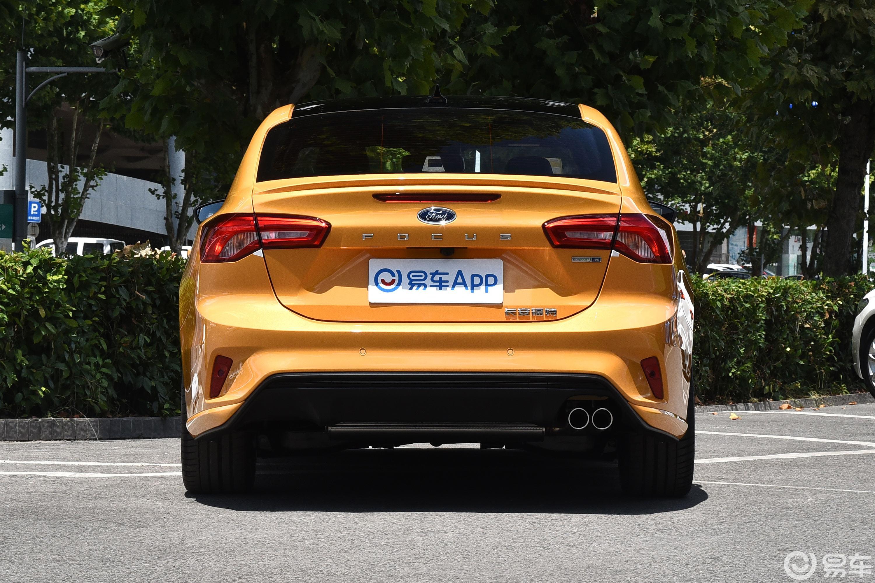 【福克斯三厢 EcoBoost 180 ST-Line正后水平图片-汽车图片大全】-易车