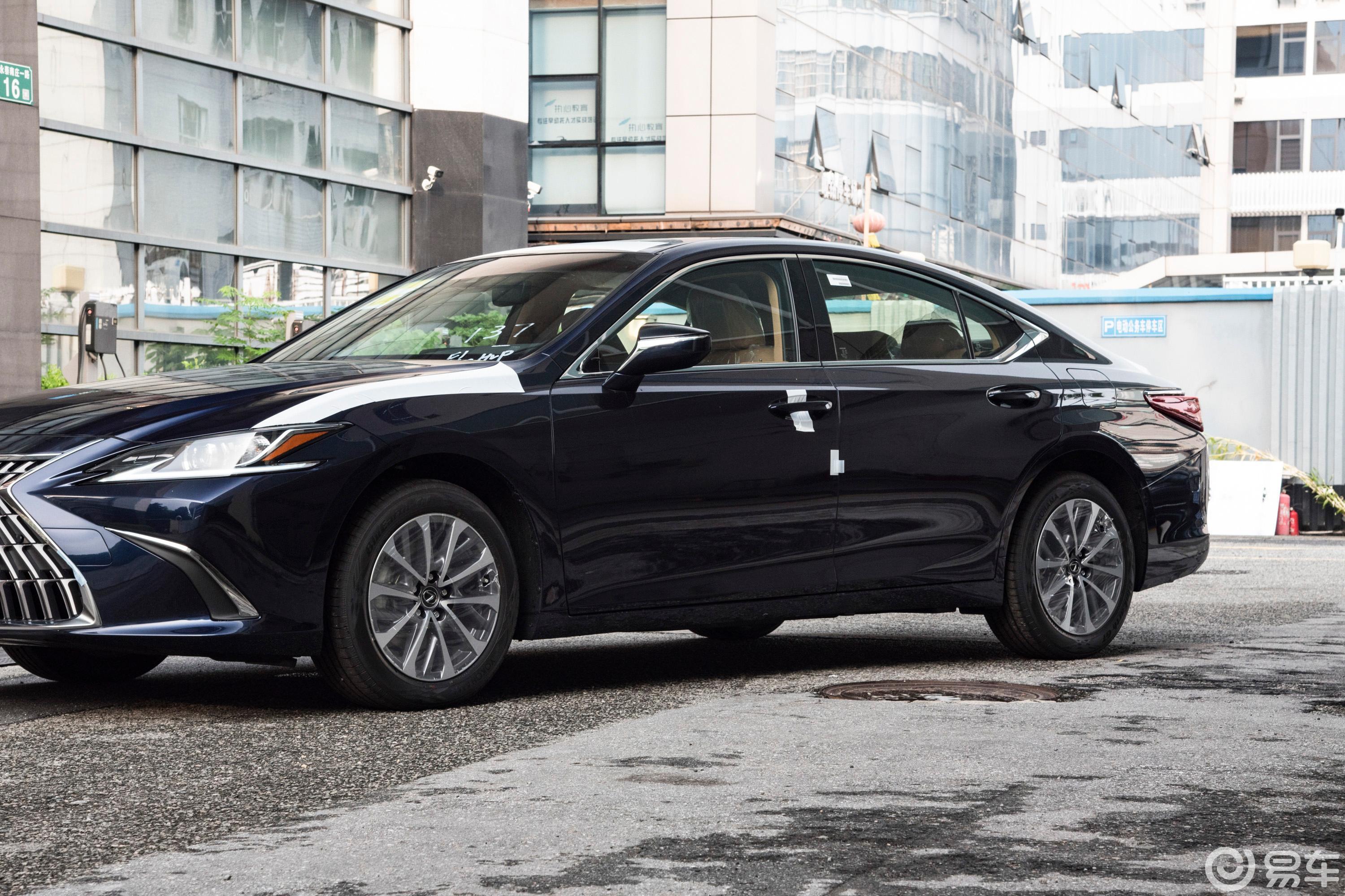 【雷克萨斯ES200 卓越版外观细节图片-汽车图片大全】-易车