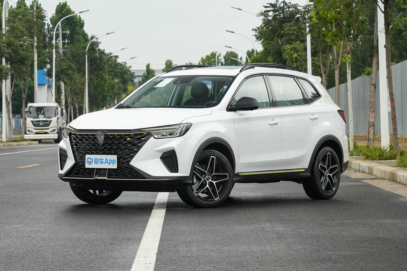 【荣威RX5PLUS 330TGI 双离合领潮智臻版侧前45度车头向左水平图片-汽车图片大全】-易车