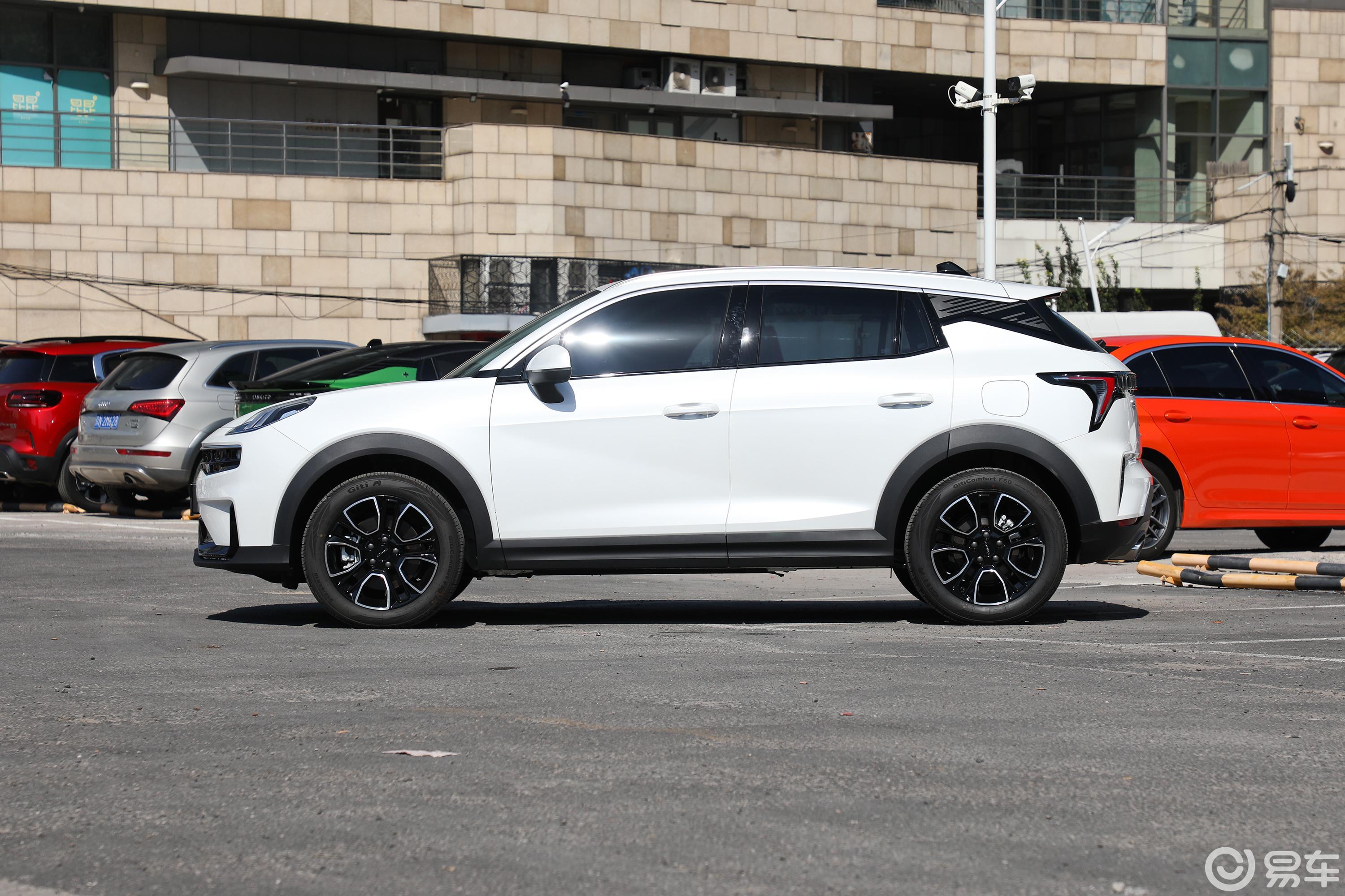 【领克06Remix 1.5T 型Plus正侧车头向左水平图片-汽车图片大全】-易车