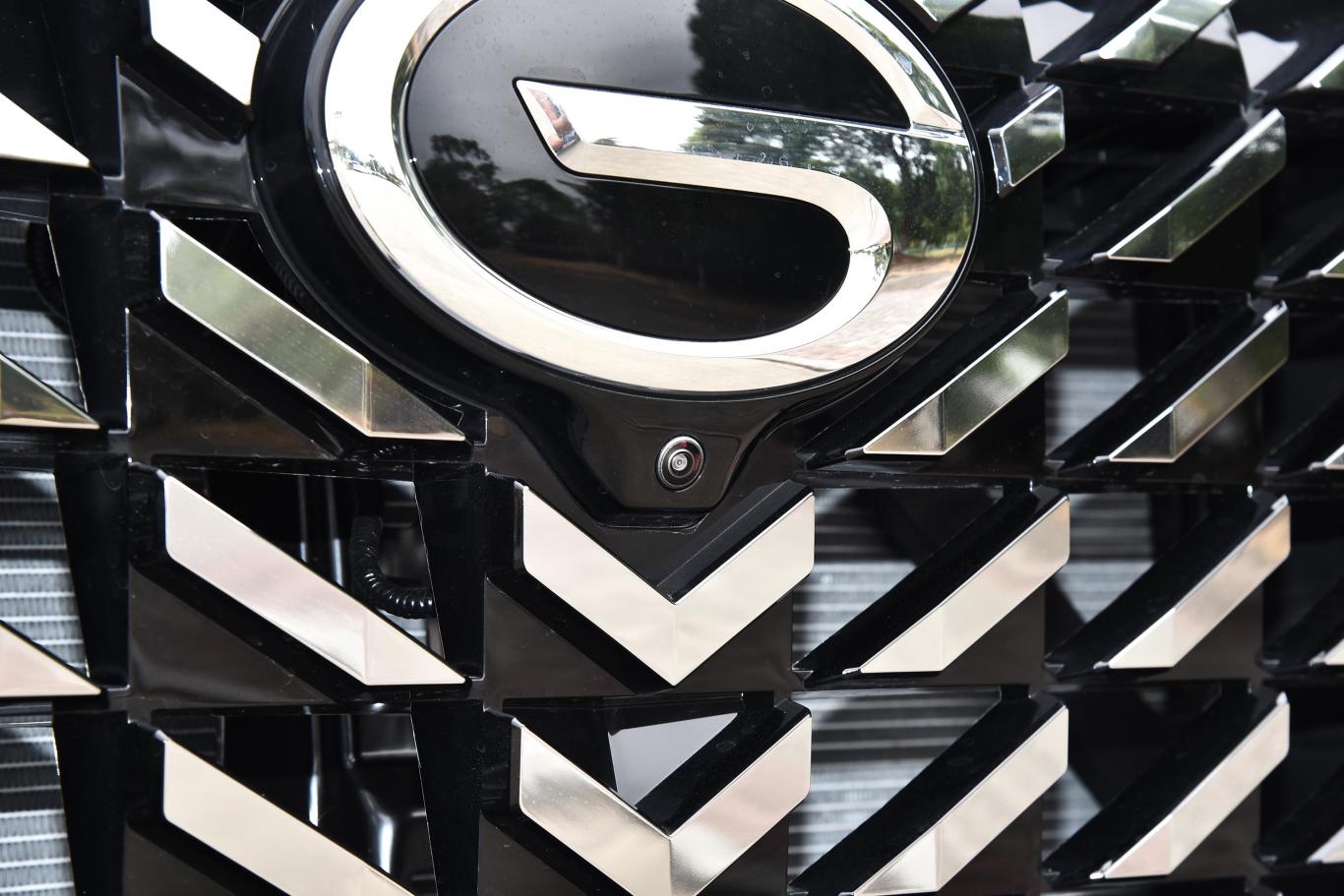 【传祺GS82.0T 两驱尊享版 7座外观细节图片-汽车图片大全】-易车