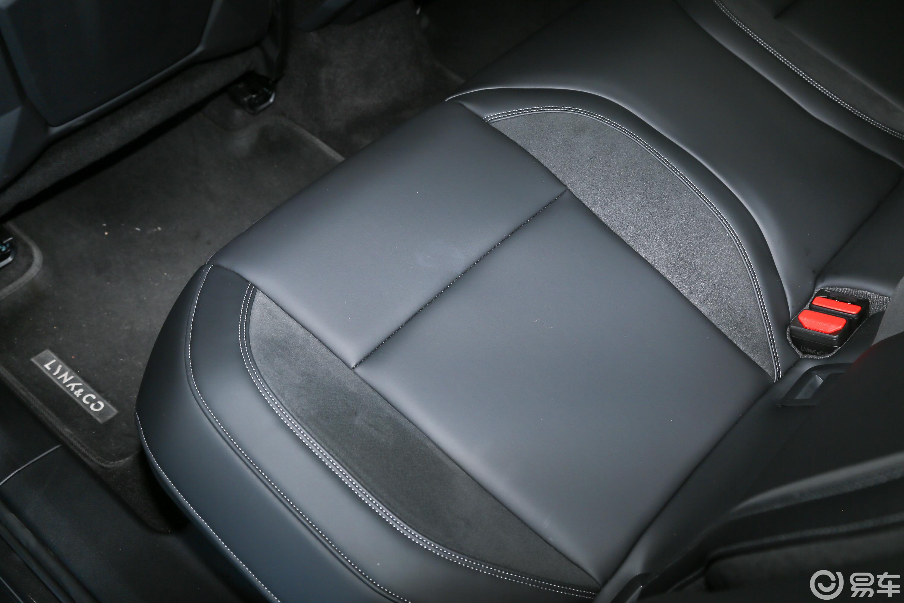 【领克01EM-F 1.5T 两驱AM空间图片-汽车图片大全】-易车