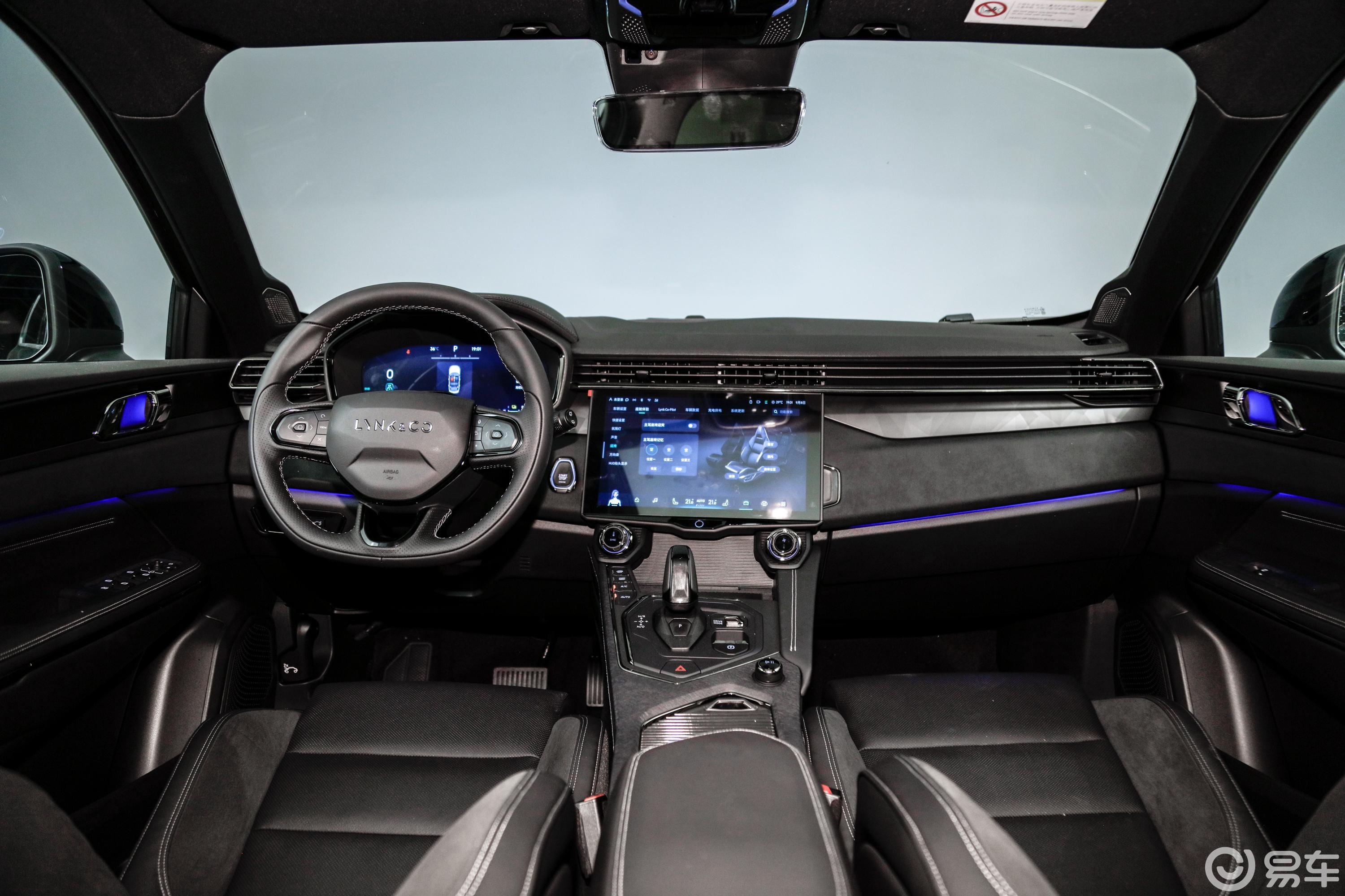 【领克01 PHEV1.5T 70km PM版内饰全景正拍图片-汽车图片大全】-易车