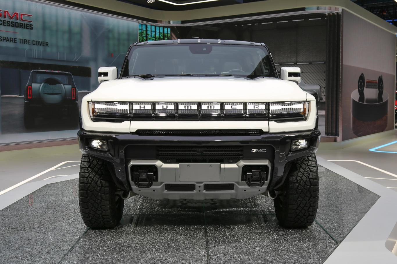 【HUMMER EV PICKUP顶配版正前水平图片-汽车图片大全】-易车