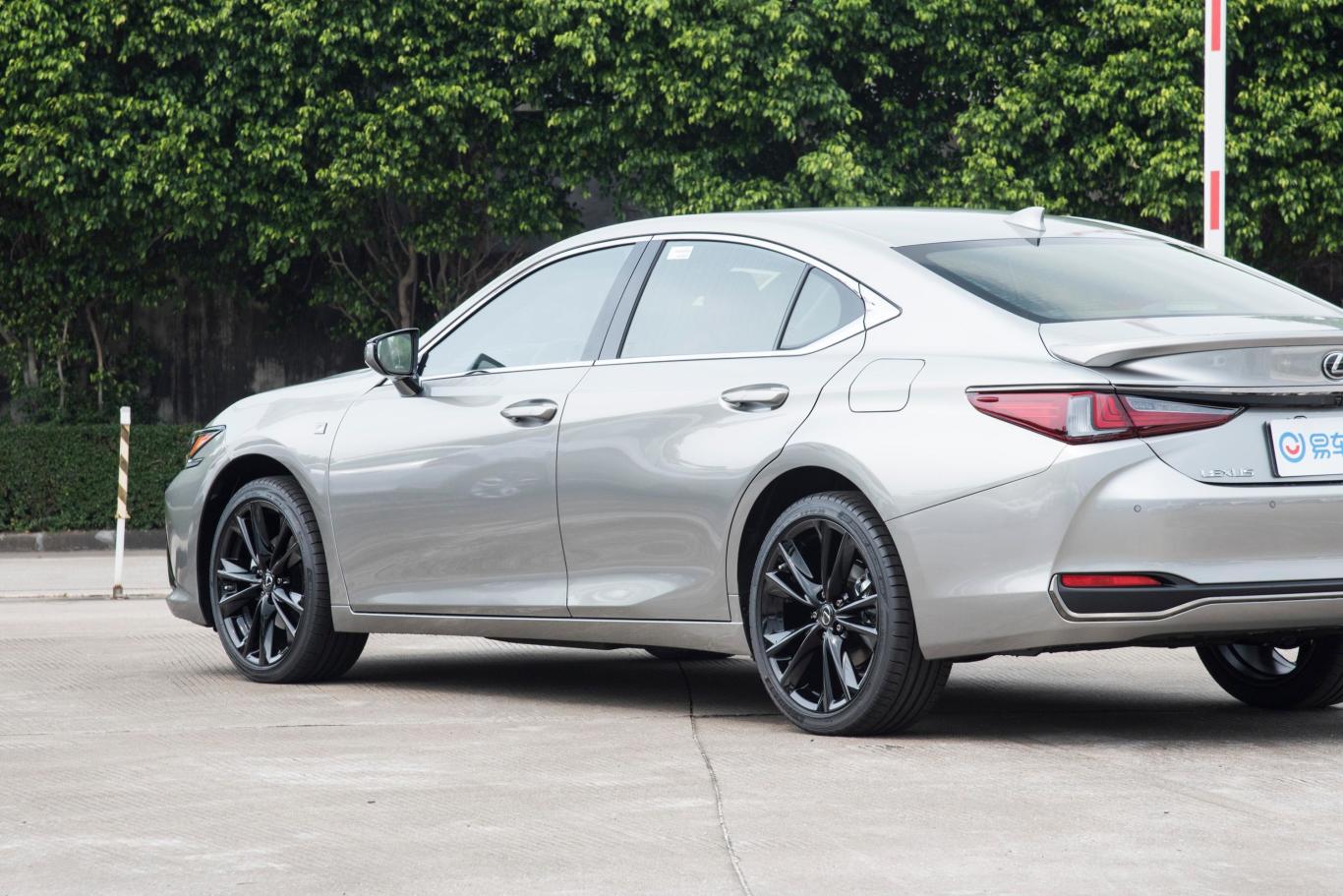 【雷克萨斯ES260 F SPORT外观细节图片-汽车图片大全】-易车