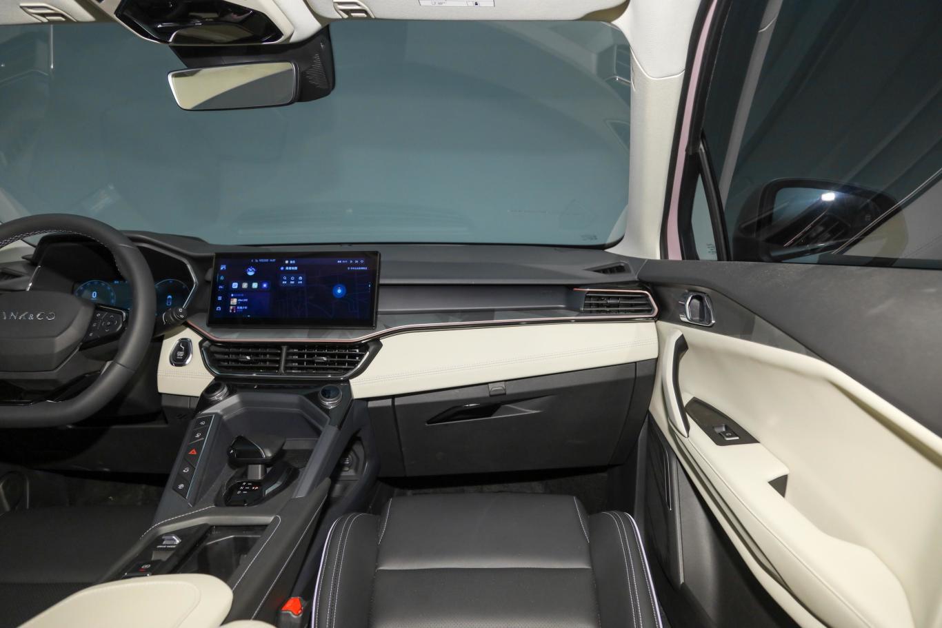 【领克06 EM-PRemix 1.5T 62km Shero副驾驶位区域图片-汽车图片大全】-易车