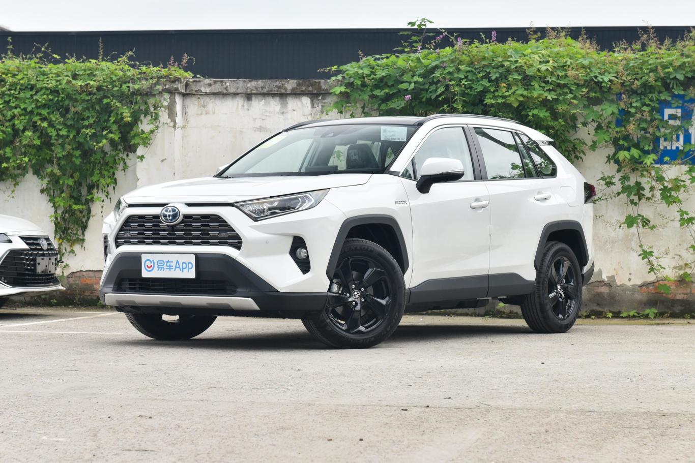 【RAV4荣放双擎 2.5L 四驱旗舰版侧前45度车头向左水平图片-汽车图片大全】-易车