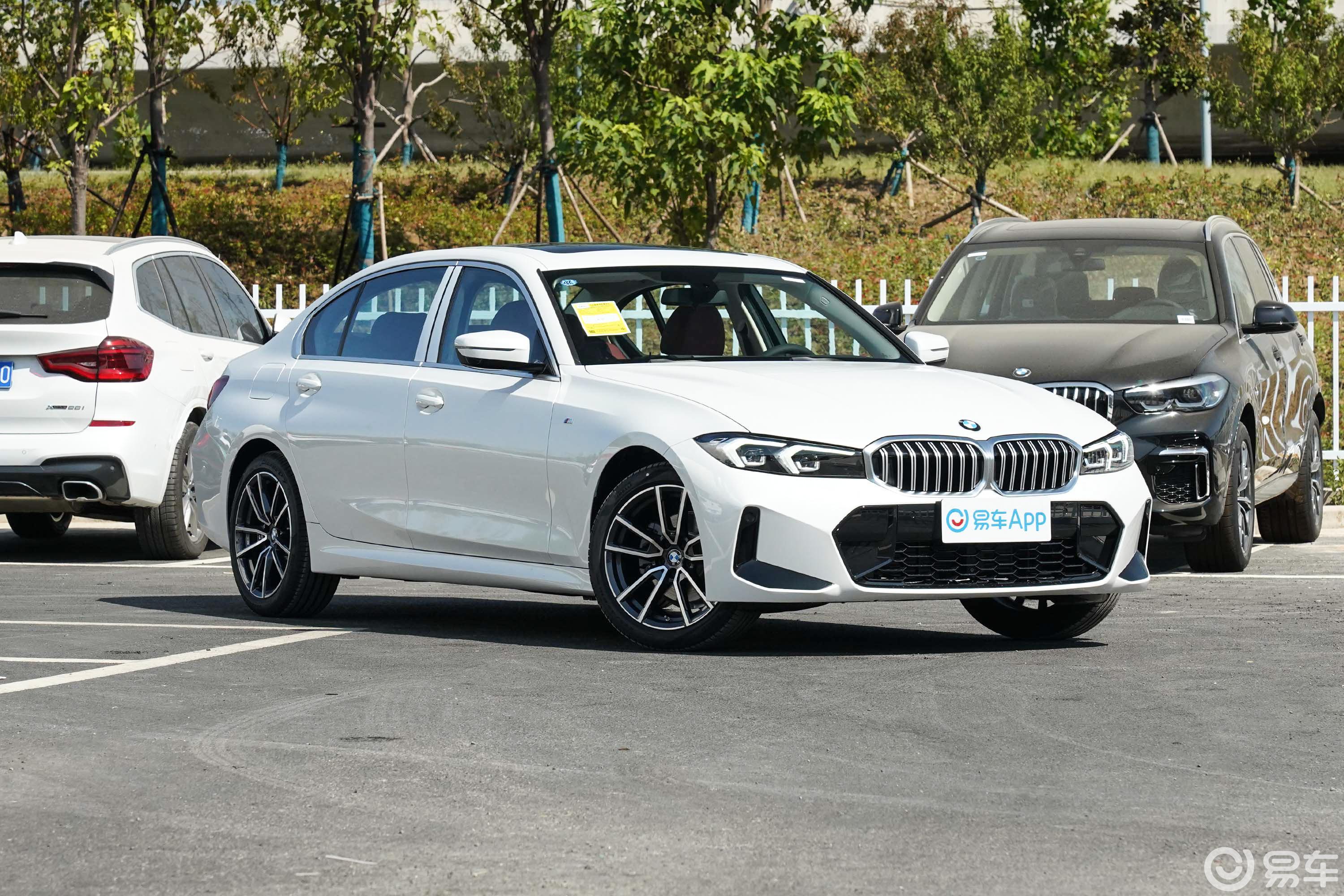 【宝马3系320Li M运动套装侧前45度车头向右水平图片-汽车图片大全】-易车