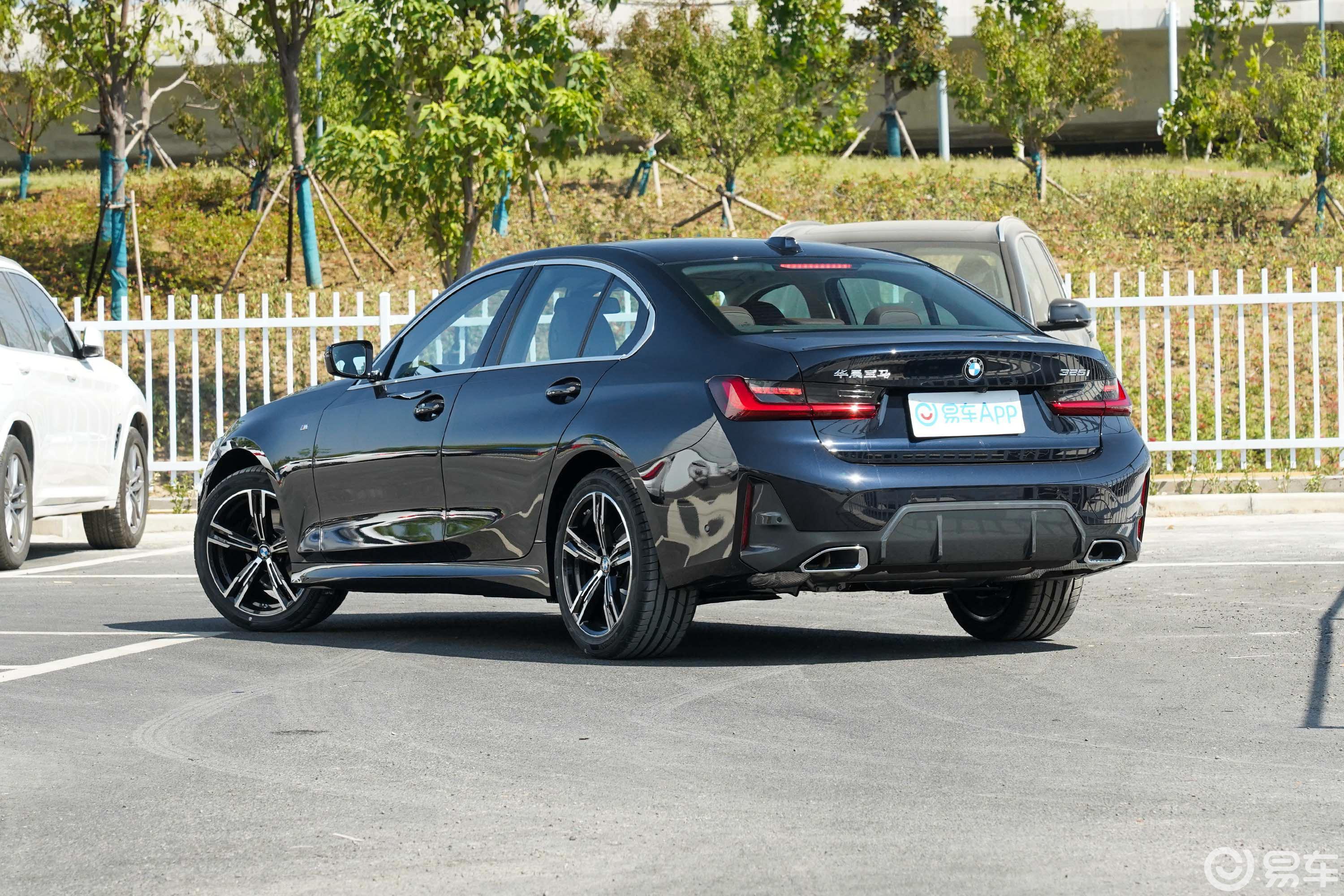 【宝马3系325i M运动套装侧后45度车头向左水平图片-汽车图片大全】-易车