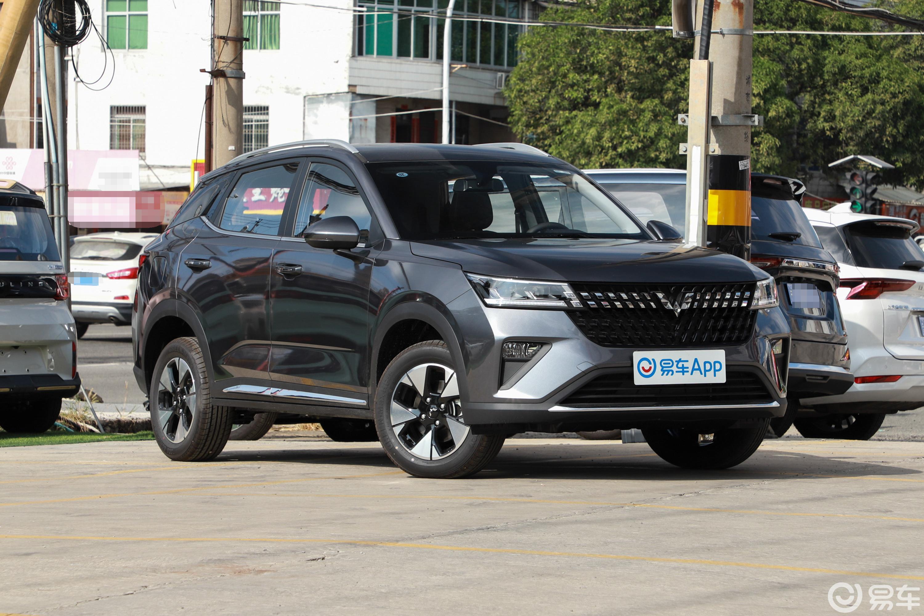 【五菱星驰1.5L CVT畅享型侧前45度车头向右水平图片-汽车图片大全】-易车