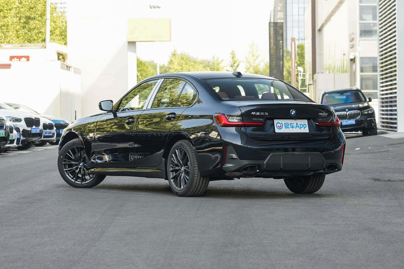 【宝马3系325i M运动曜夜套装侧后45度车头向左水平图片-汽车图片大全】-易车