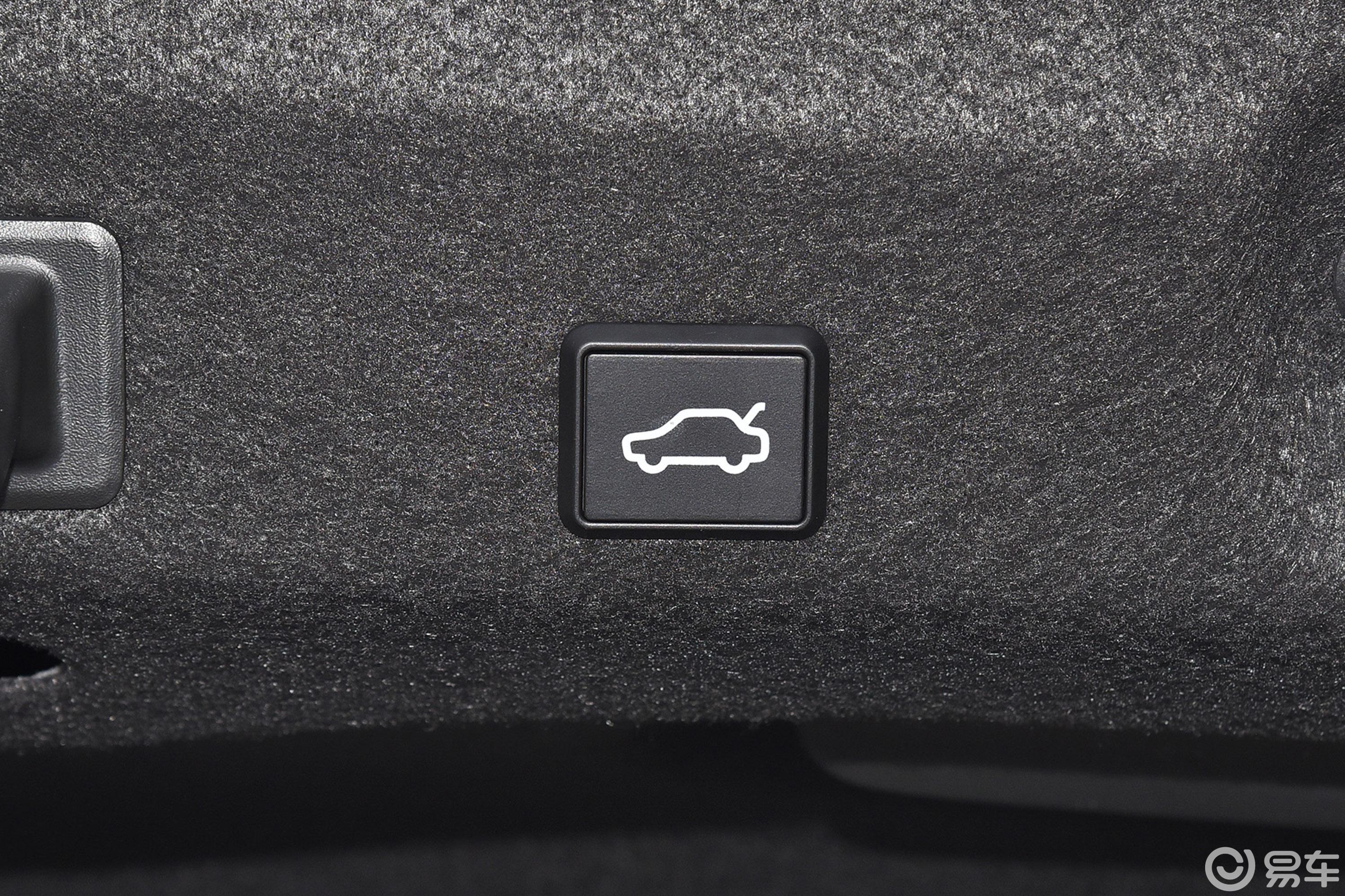 【君威652T 智享型电动尾门按键（手动扶手）图片-汽车图片大全】-易车