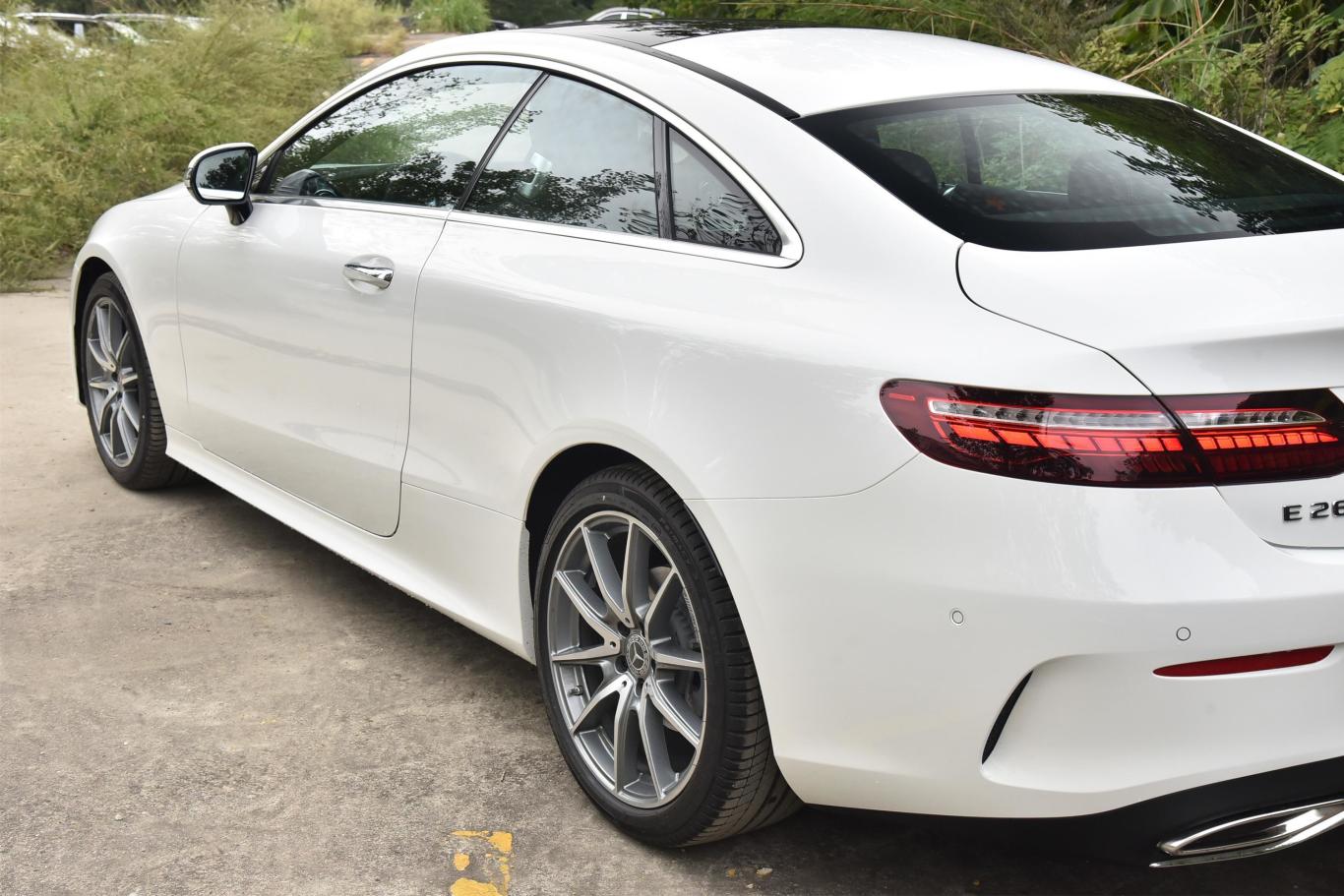 【奔驰E级(进口)E 260 轿跑车外观细节图片-汽车图片大全】-易车