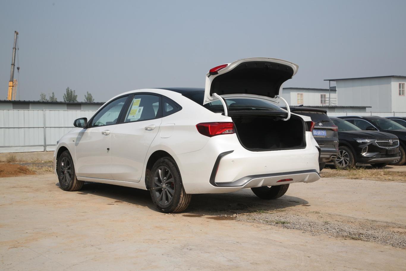 【威朗Pro GS 1.5T 猎风版后备厢开启45度侧拍图片-汽车图片大全】-易车